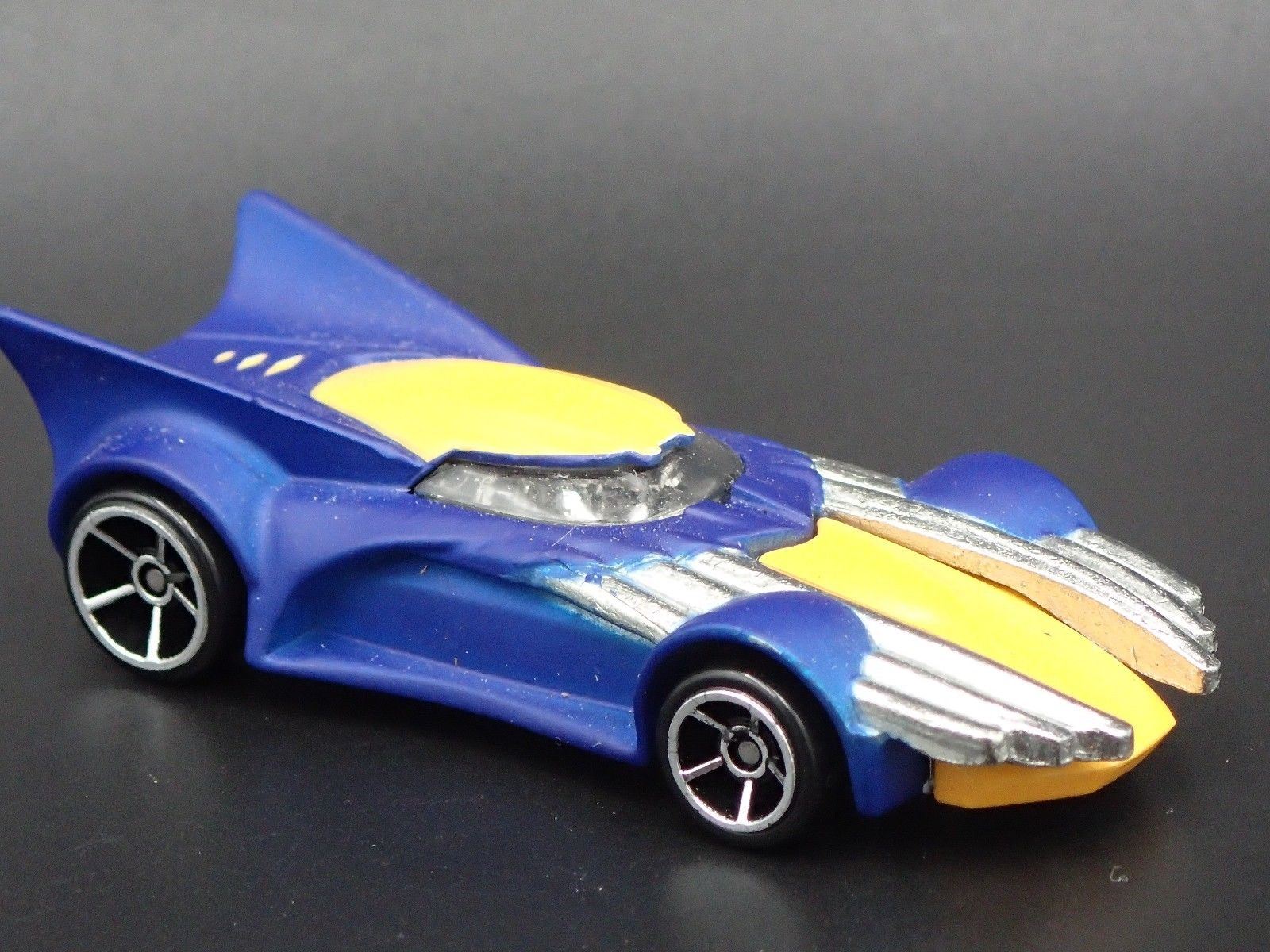 X-MEN WOLVERINE CHARACTER CAR 1:64 SCALE COLLECTIBLE DIORAMA DIECAST M ...