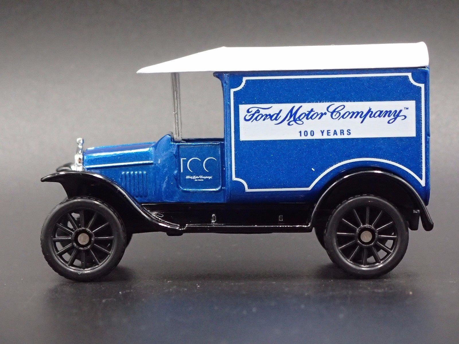 1921 21 FORD MODEL T BLUE RARE 1:64 SCALE COLLECTIBLE DIORAMA DIECAST ...
