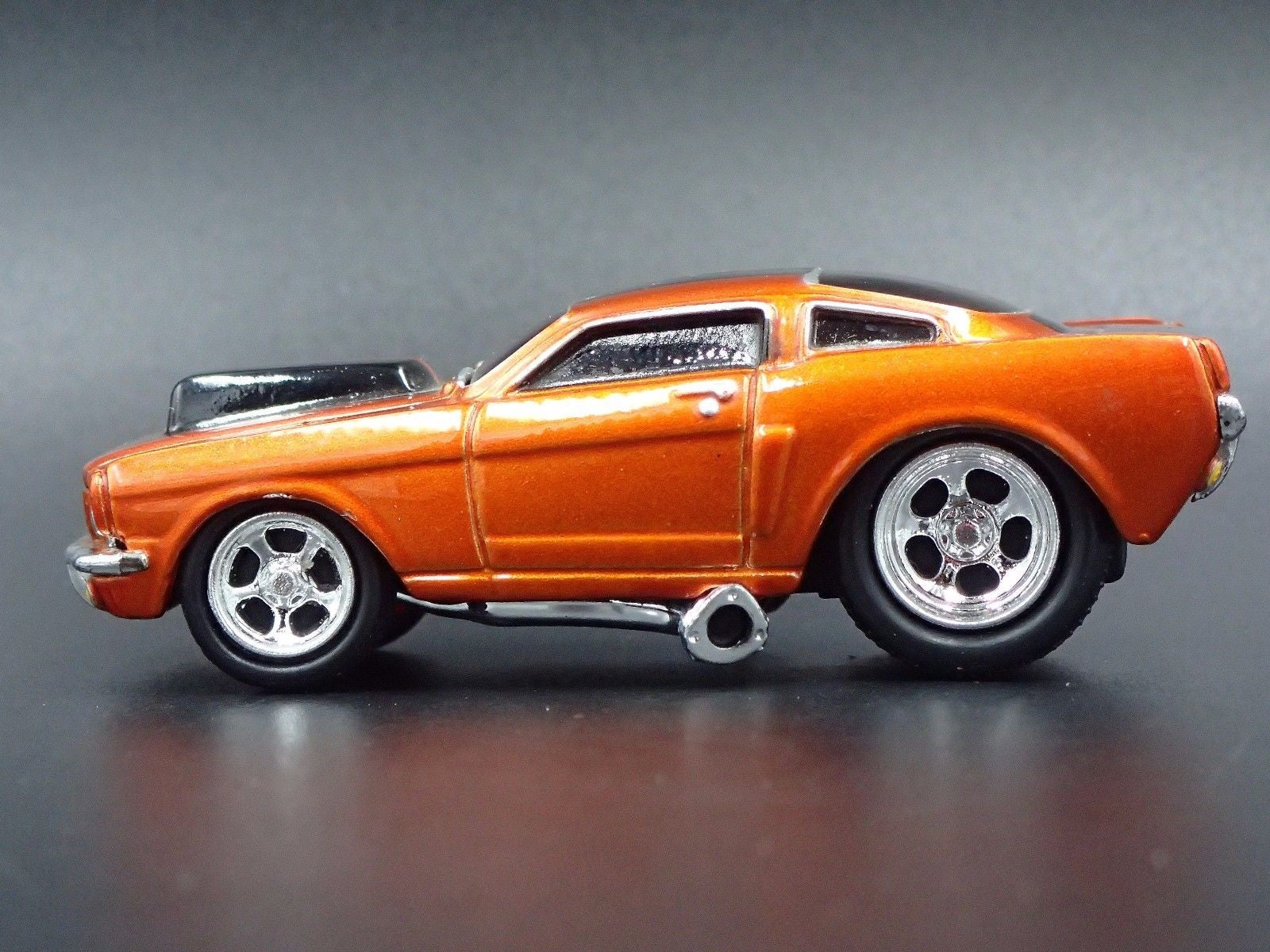 1966 66 FORD MUSTANG FASTBACK 1:64 SCALE COLLECTIBLE DIORAMA DIECAST M ...