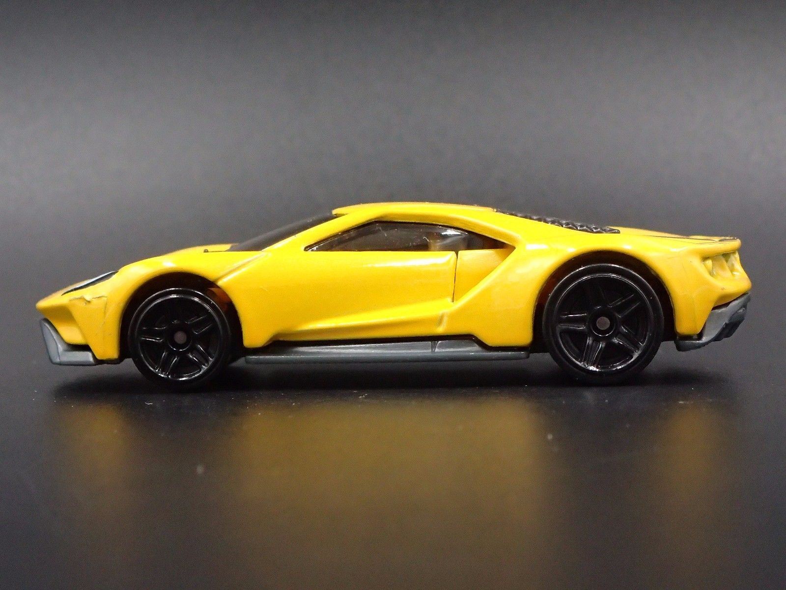 2017-2022 FORD GT SUPERCAR YELLOW RARE 1:64 SCALE COLLECTIBLE DIECAST ...