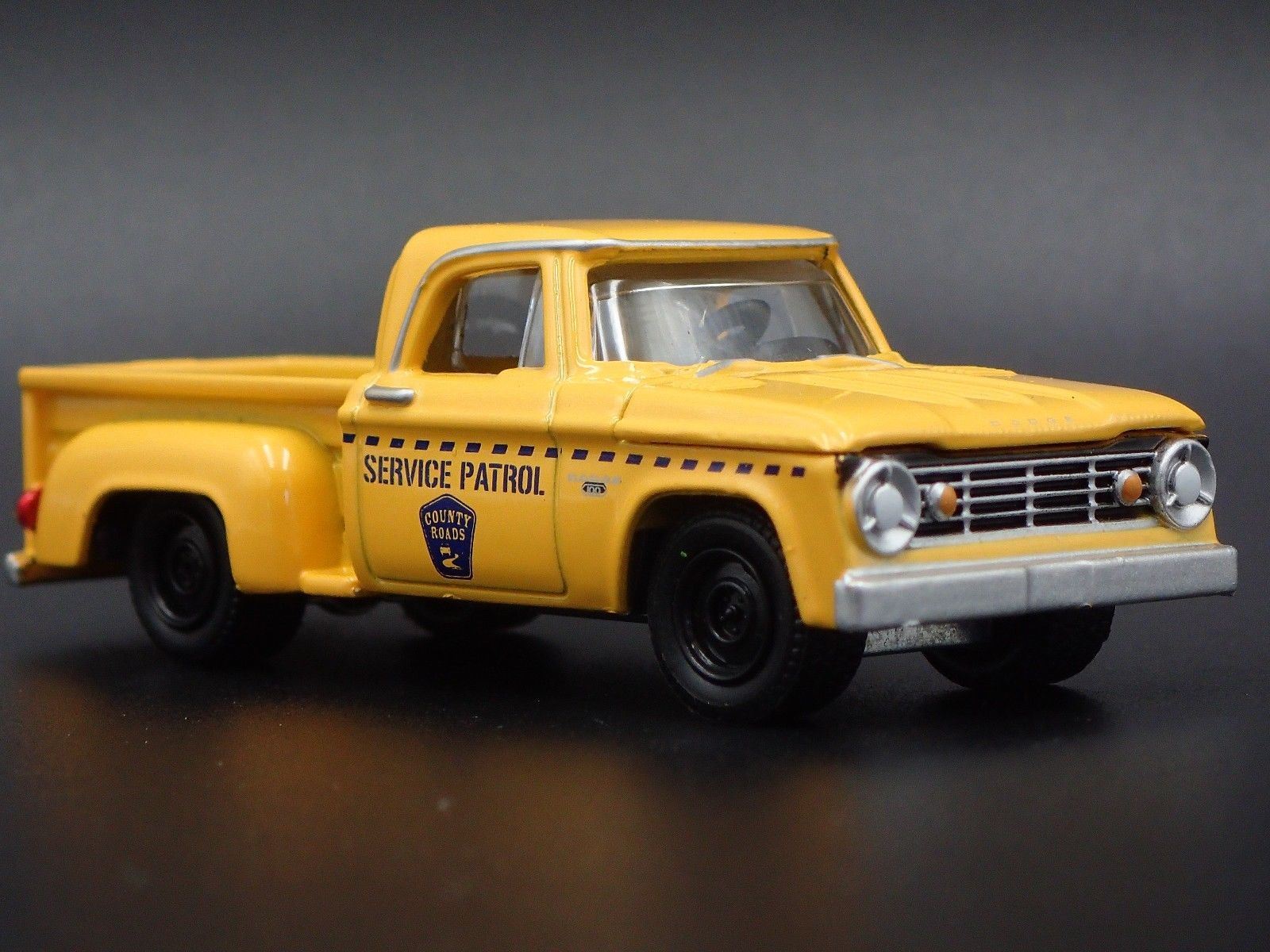 1965 65 DODGE D100 STEPSIDE TRUCK COUNTY SERVICE 1/64 SCALE DIECAST MO ...