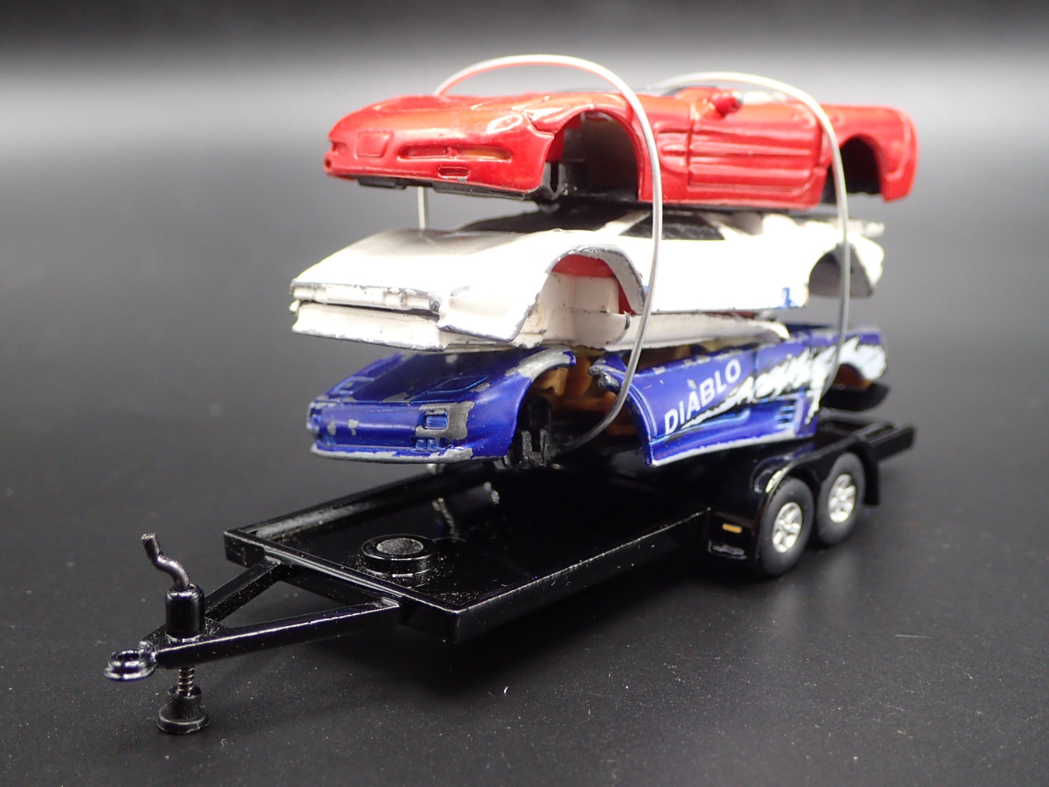 LAMBO CORVETTE 3 CARS CRUSHED ON A FLATBED TRAILER 1:64 SCALE DIECAST ...