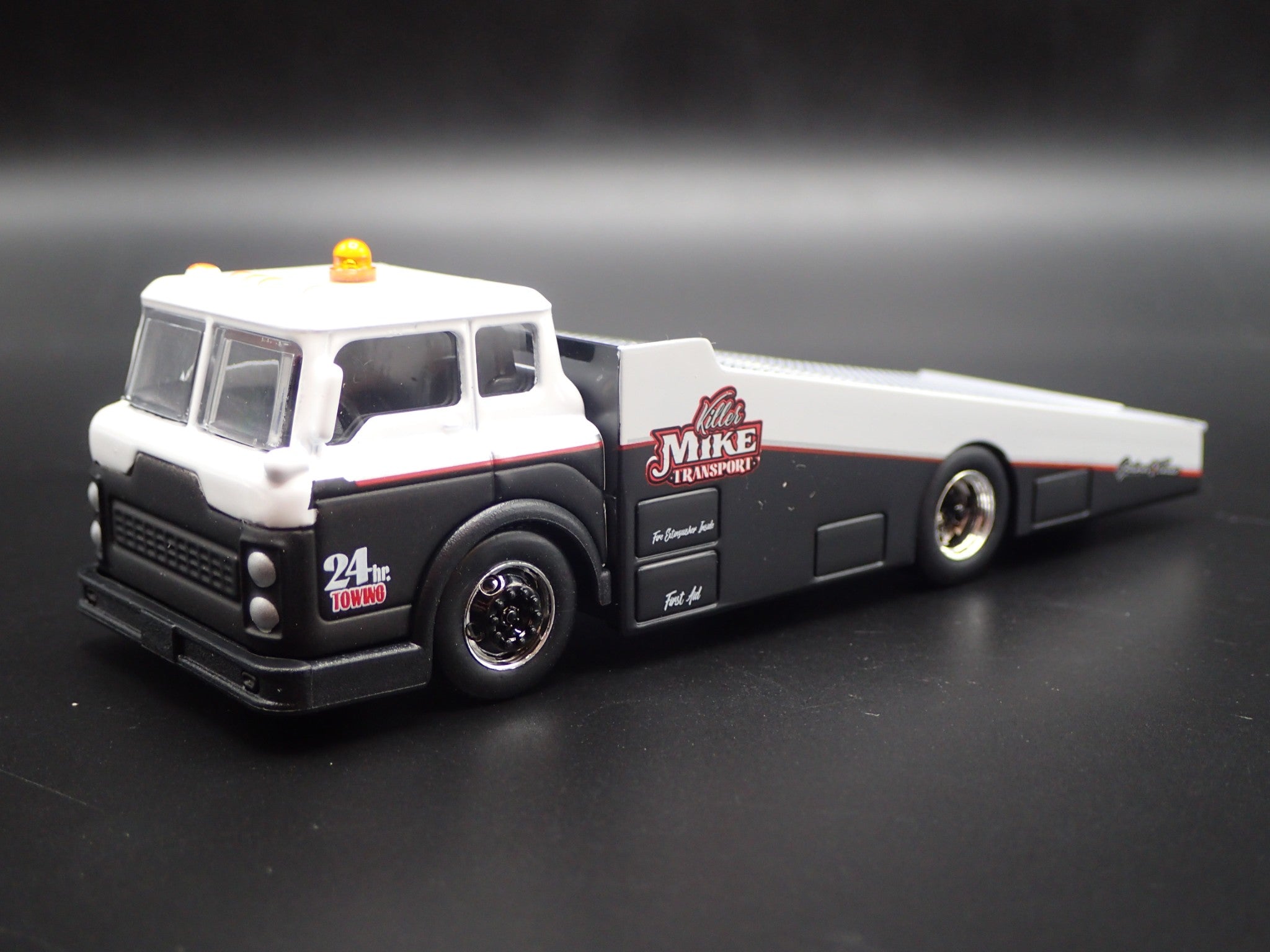 FORD COE RAMP TRUCK CAR HAULER 1:64 SCALE COLLECTIBLE DIORAMA DIECAST ...
