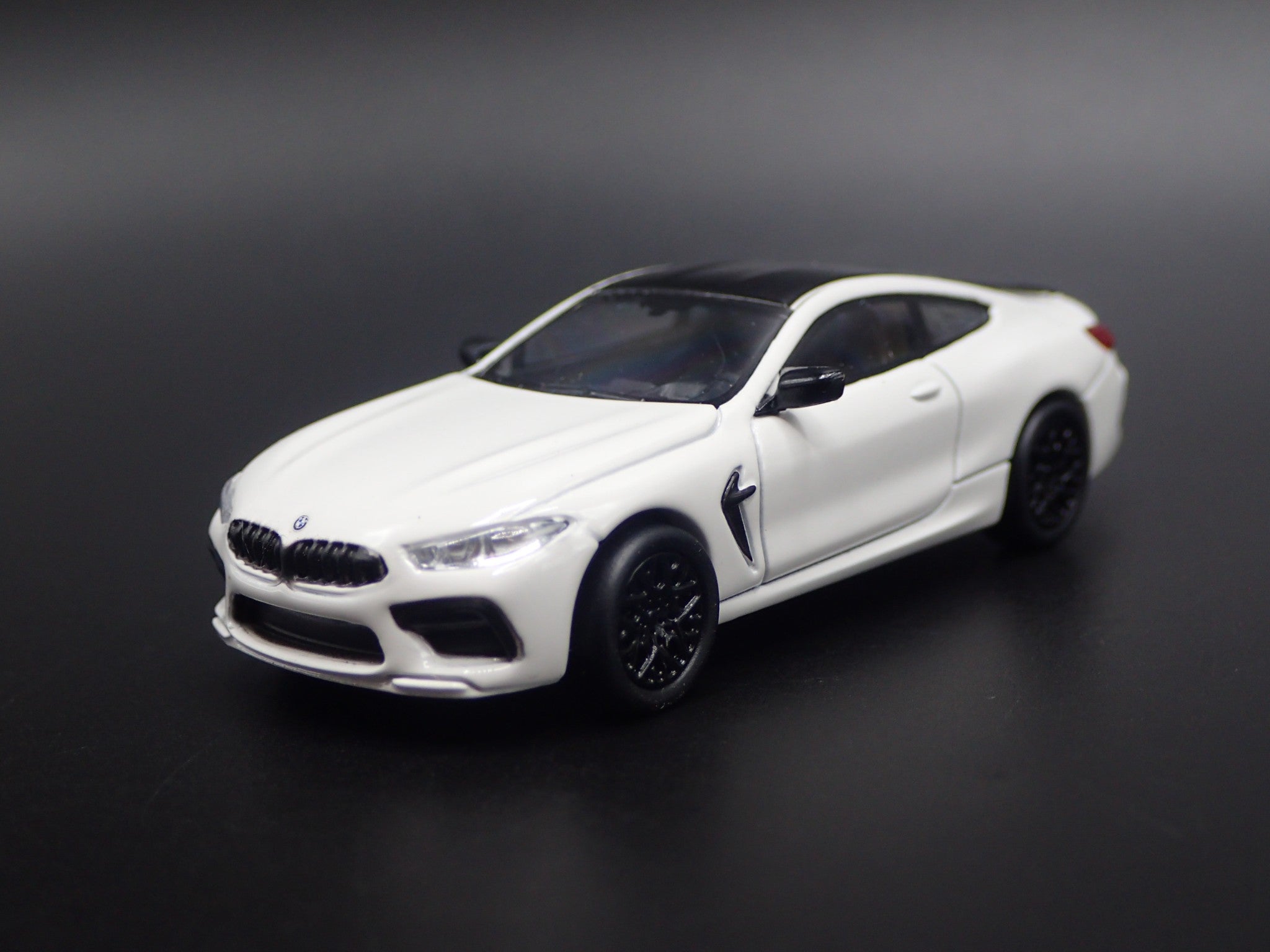 2019-2025 BMW M8 COUPE RARE 1:64 SCALE COLLECTIBLE DIORAMA DIECAST MOD ...