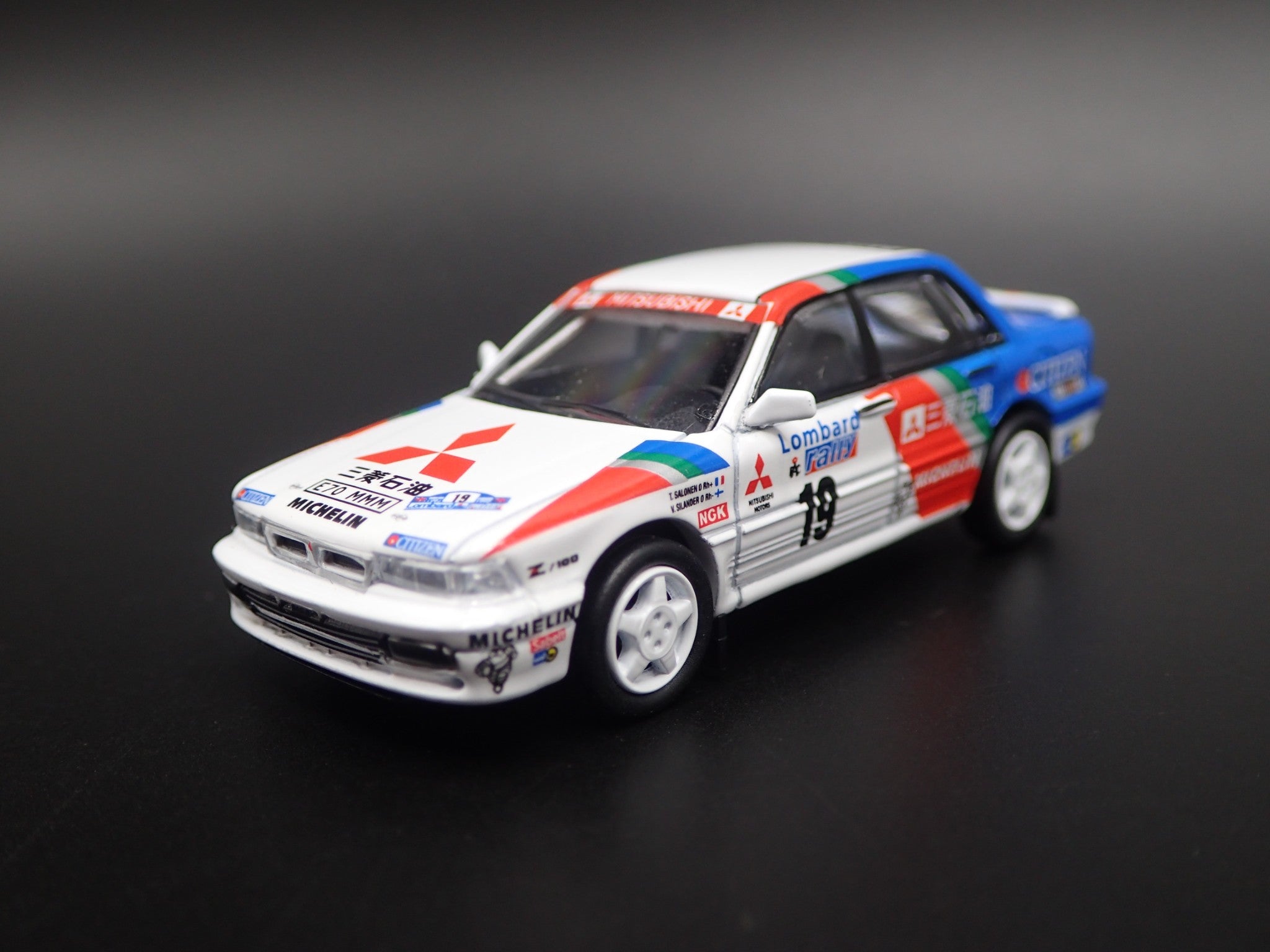 MITSUBISHI GALANT VR4 RALLY CAR #19 LOMBARD 1:64 SCALE DIORAMA DIECAST ...