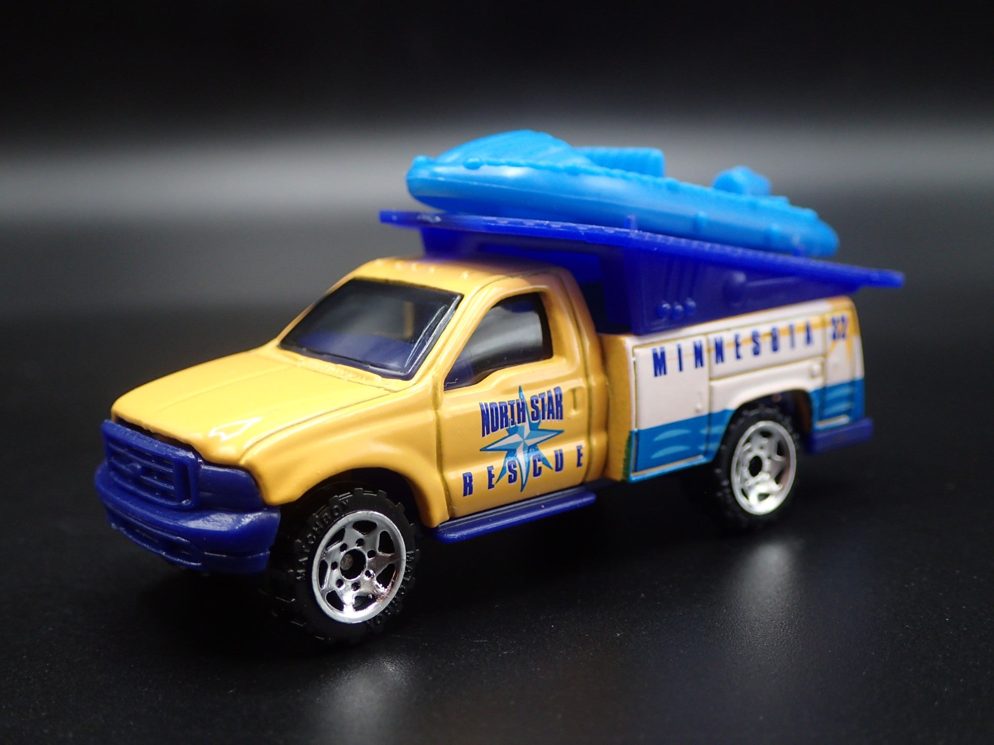 FORD F SERIES RESCUE TRUCK W RAFT MINNESOTA 1:79 SCALE DIORAMA DIECAST ...