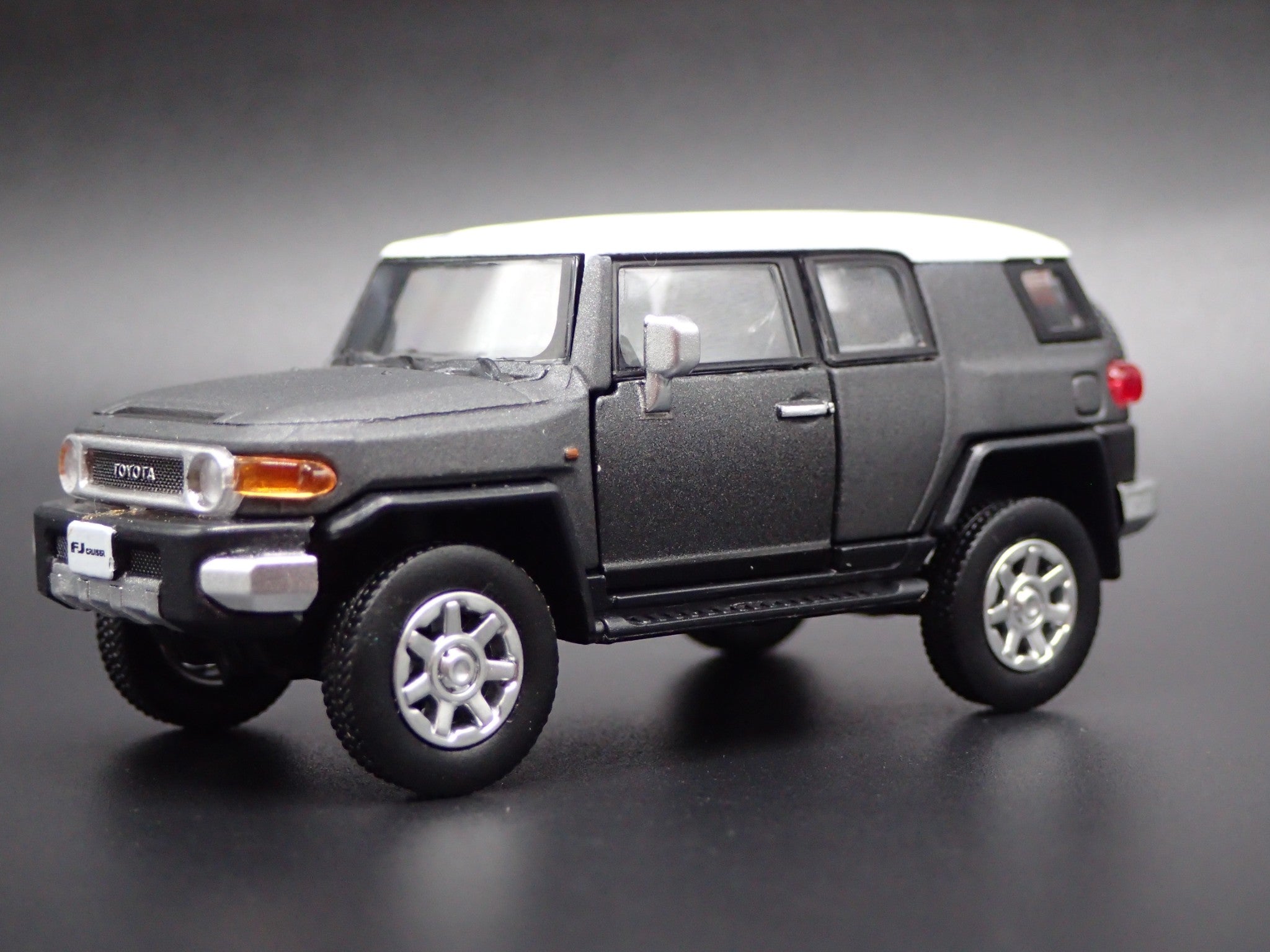 2007-2014 TOYOTA FJ CRUISER SUV GRAY 1/64 SCALE COLLECTIBLE DIECAST MO ...