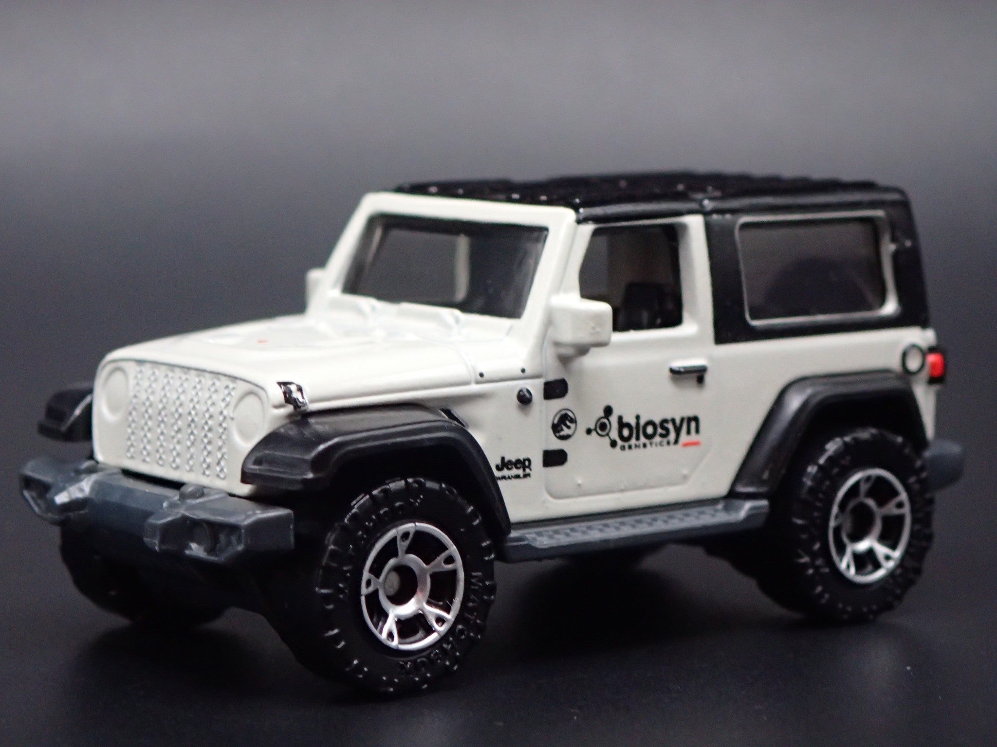 2018 18 JEEP WRANGLER BIOSYN JURASSIC WORLD 2 DOOR 1:64 SCALE DIECAST ...
