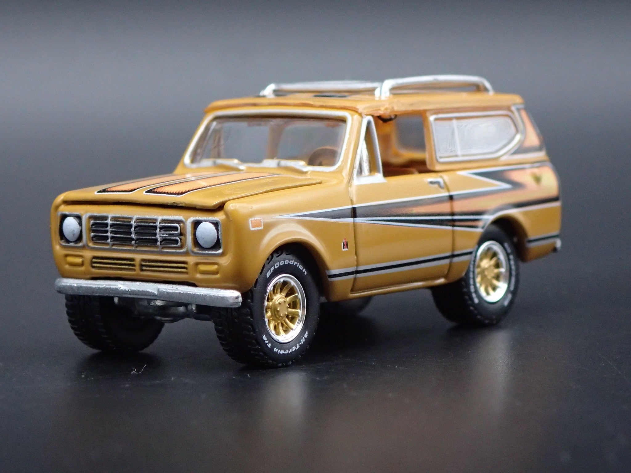 1979 79 INTERNATIONAL SCOUT II MIDAS EDITION GOLD 1:64 SCALE DIECAST M ...