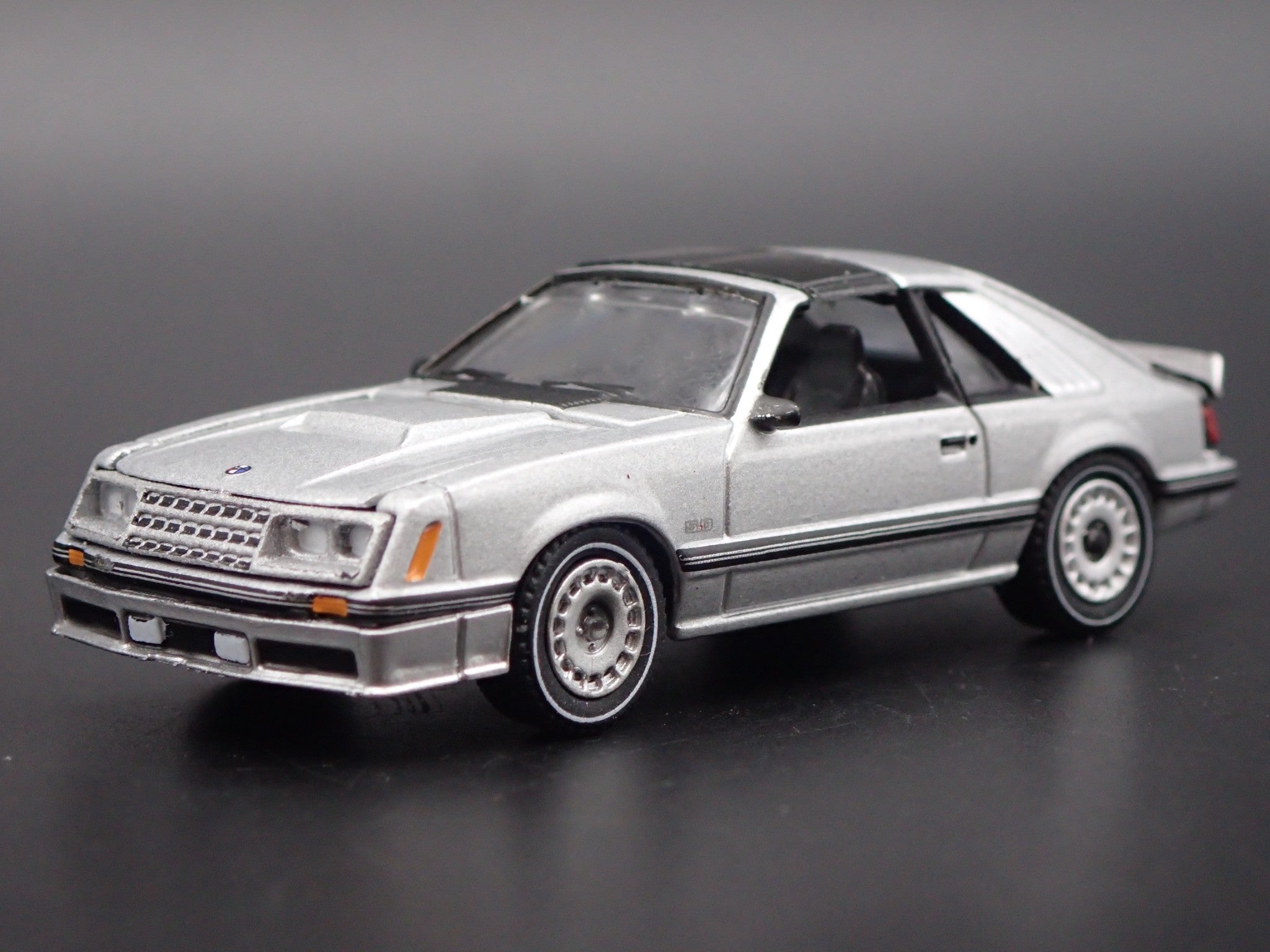 1982 82 FORD MUSTANG GT FOX BODY SILVER 1:64 SCALE COLLECTIBLE DIECAST ...