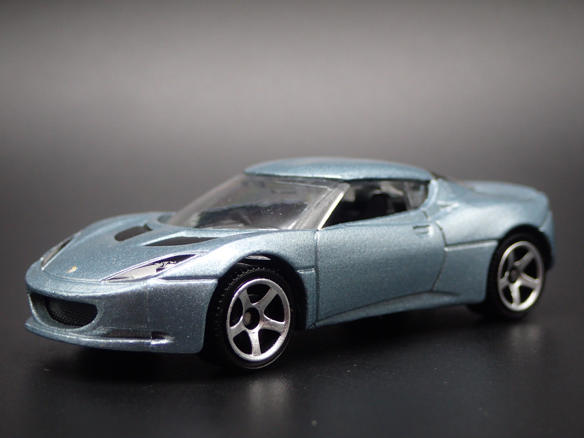 2010-2021 LOTUS EVORA BLUE 1/64 SCALE COLLECTIBLE DIORAMA DIECAST MODE ...