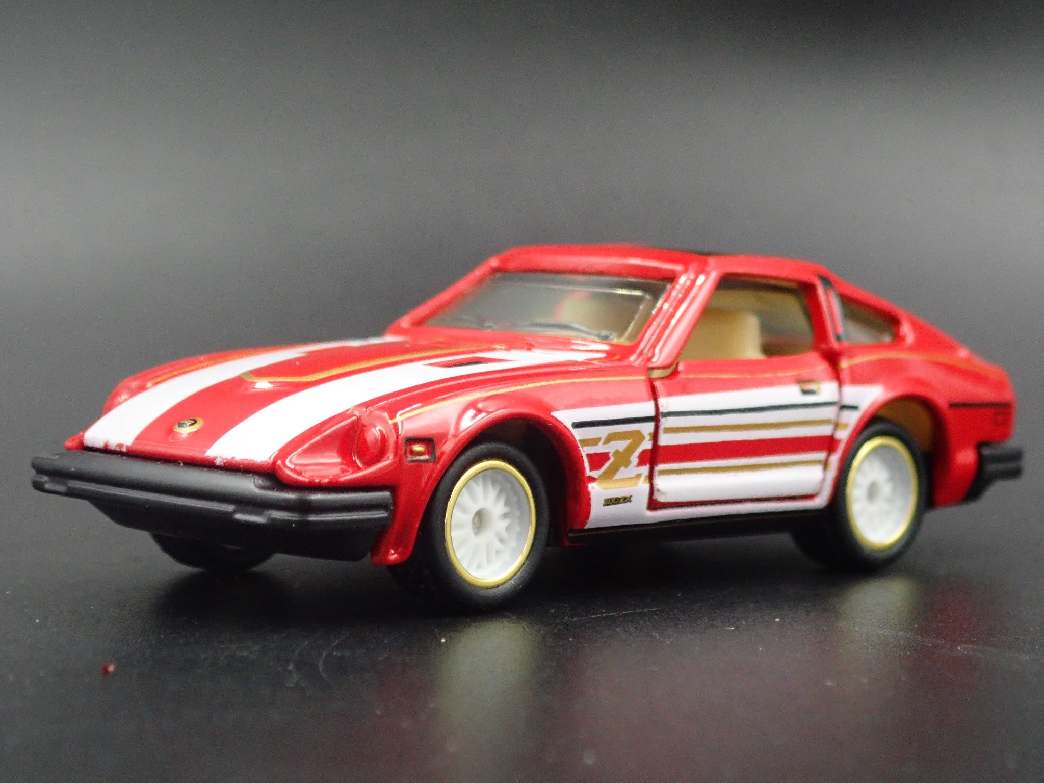 1982 82 DATSUN 280ZX JDM RED 1:64 SCALE COLLECTIBLE DIORAMA DIECAST MO ...