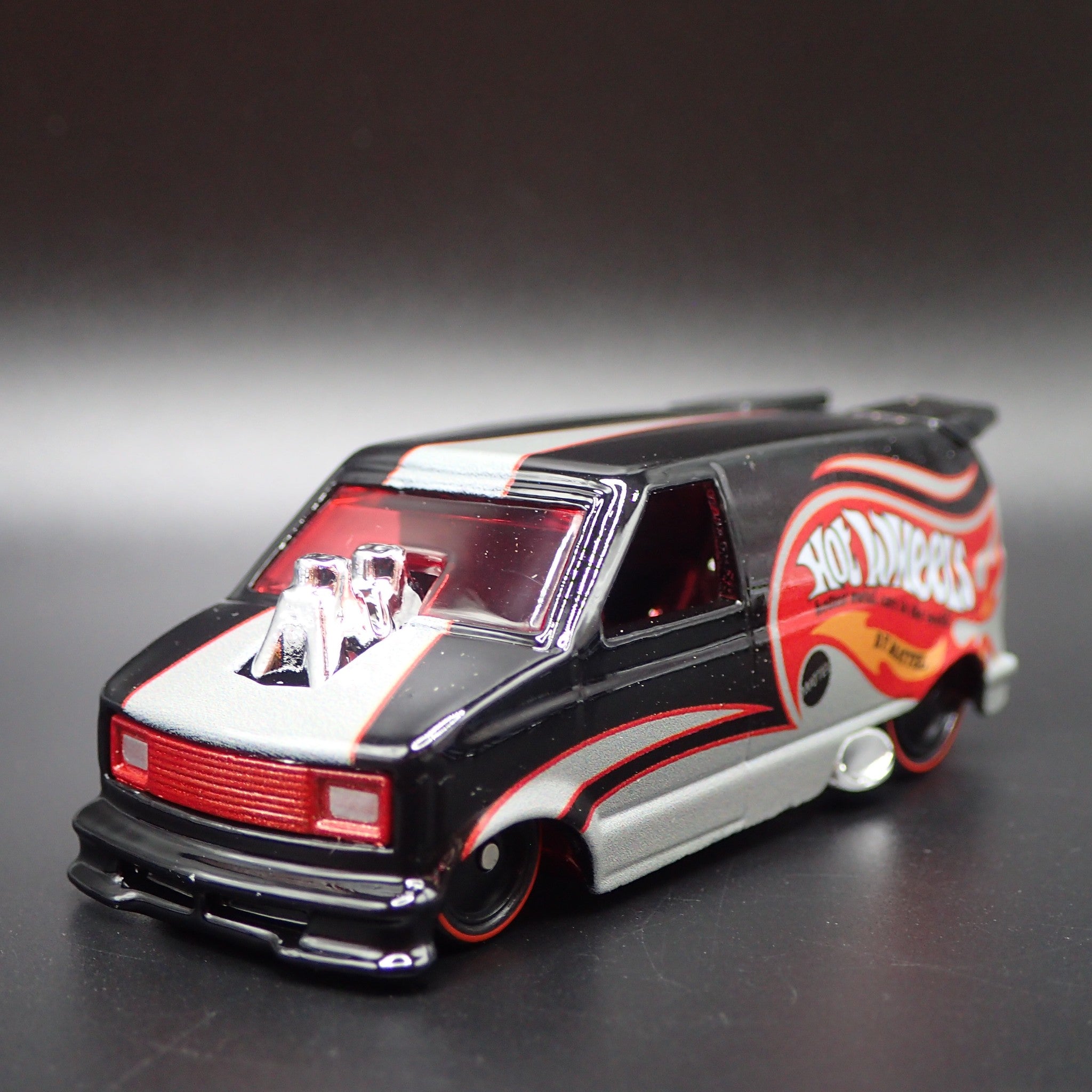 1985 CHEVY CHEVROLET ASTRO VAN HOT WHEELS 1:64 SCALE DIORAMA DIECAST M ...