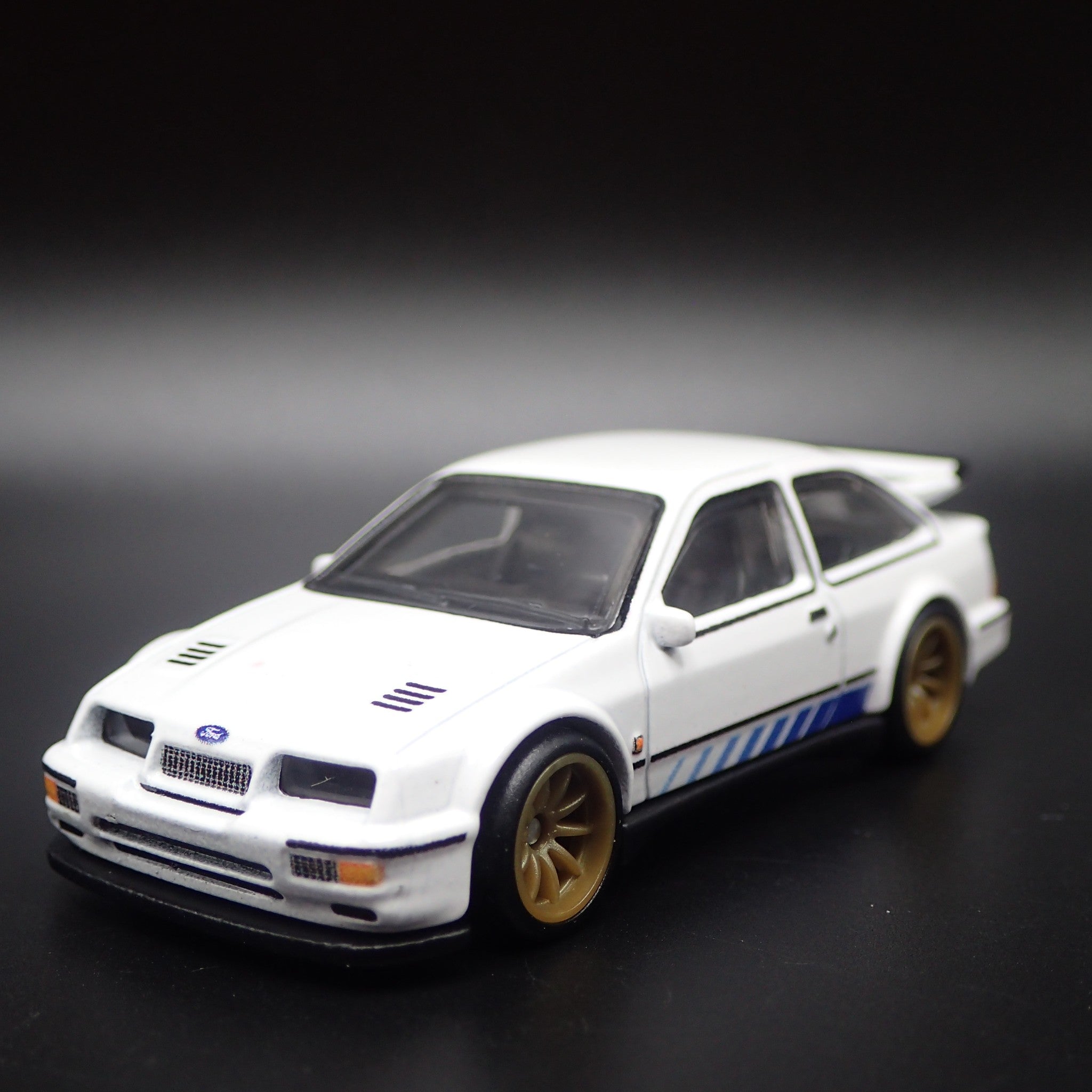 1987 87 FORD ESCORT COSWORTH 1:64 SCALE COLLECTIBLE DIORAMA DIECAST MO ...