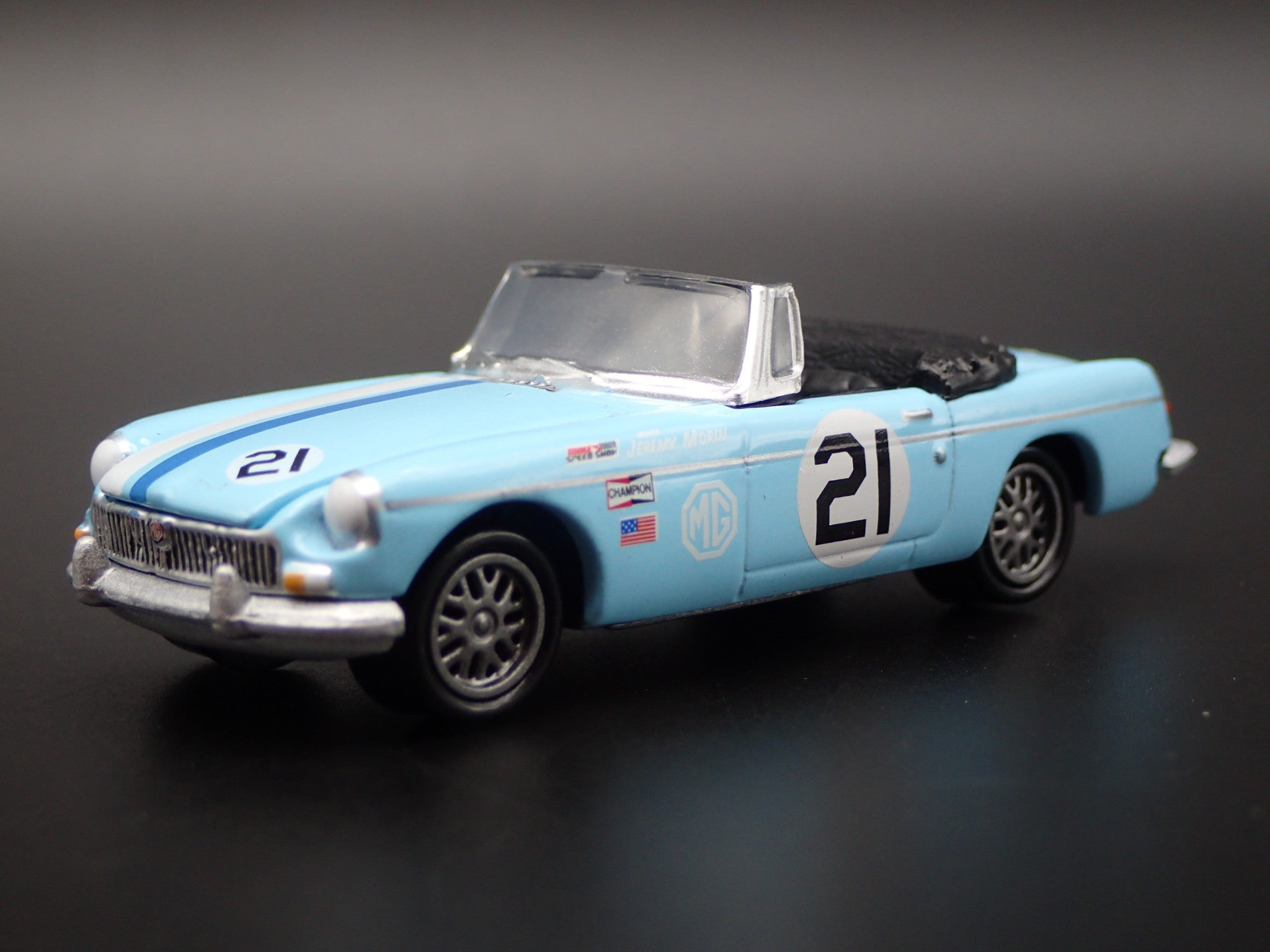 1962-1980 MG MGB CONVERTIBLE 1:64 SCALE COLLECTIBLE DIORAMA DIECAST MO ...