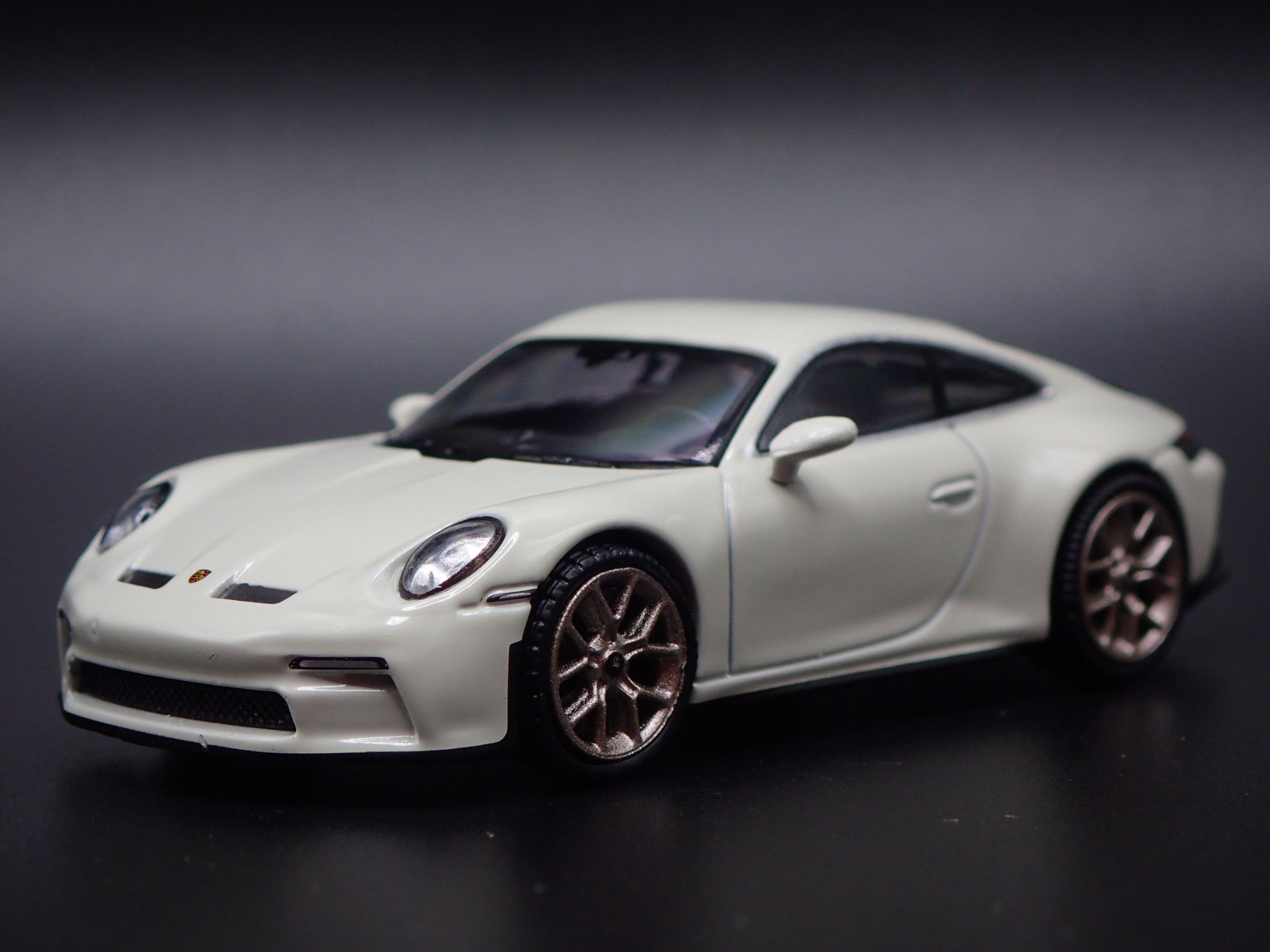 2018-2025 PORSCHE 911 GT3 TOURING 992 RARE 1:64 SCALE DIORAMA DIECAST ...