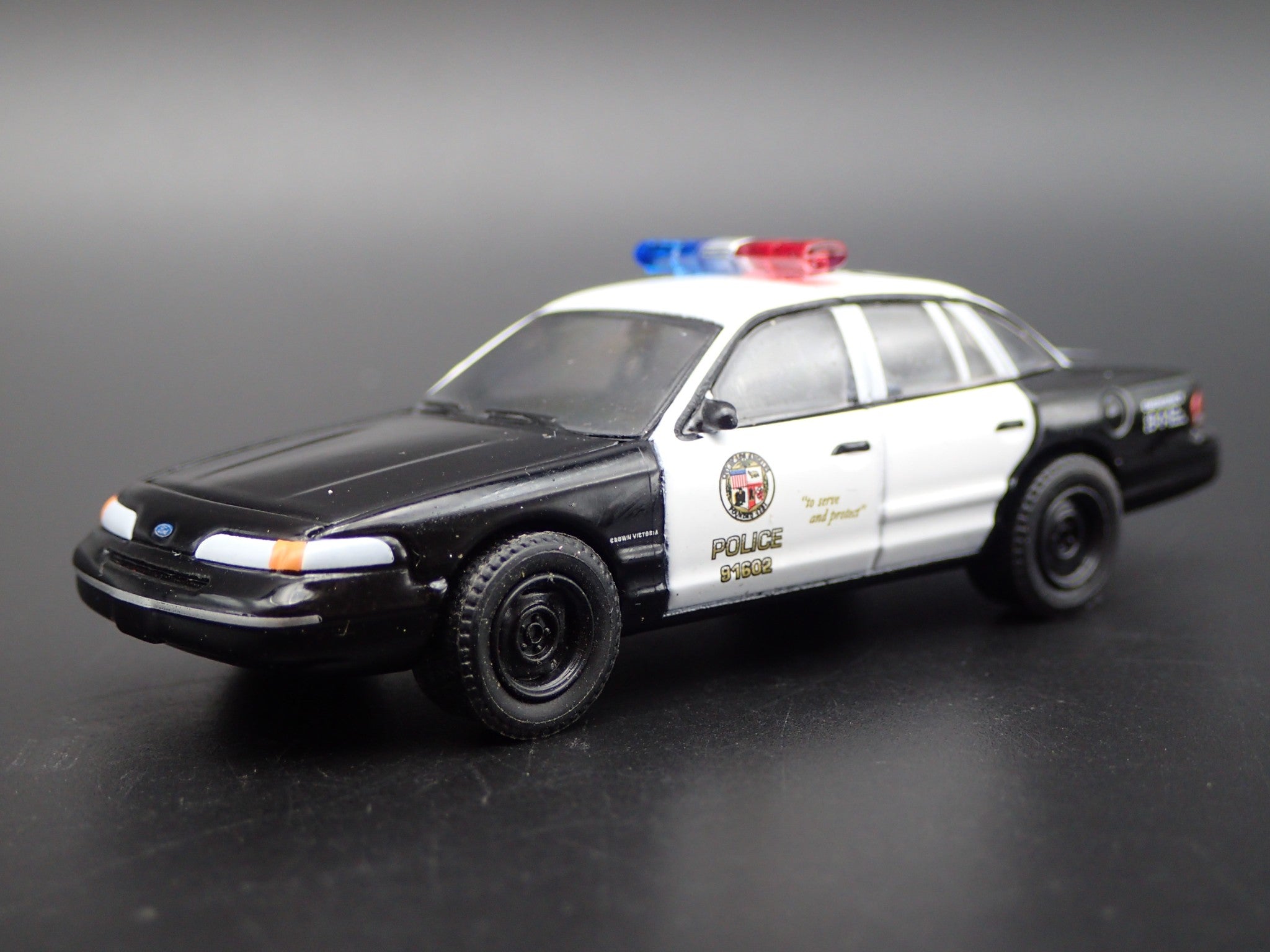 1992 92 FORD CROWN VICTORIA POLICE INTERCEPTOR LAPD 1:64 SCALE DIECAST ...
