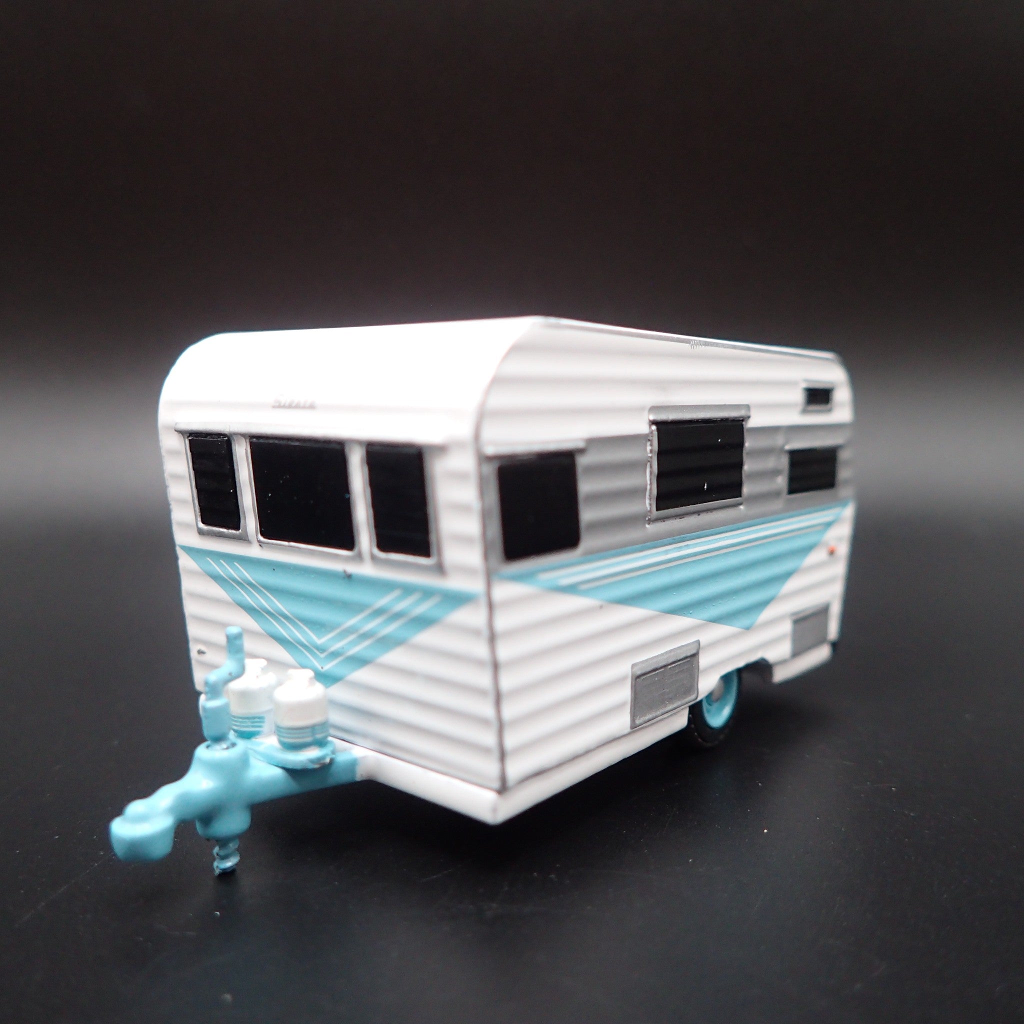 1958 58 SIESTA TRAVEL TRAILER CAMPER RARE 1:64 SCALE DIORAMA DIECAST M ...