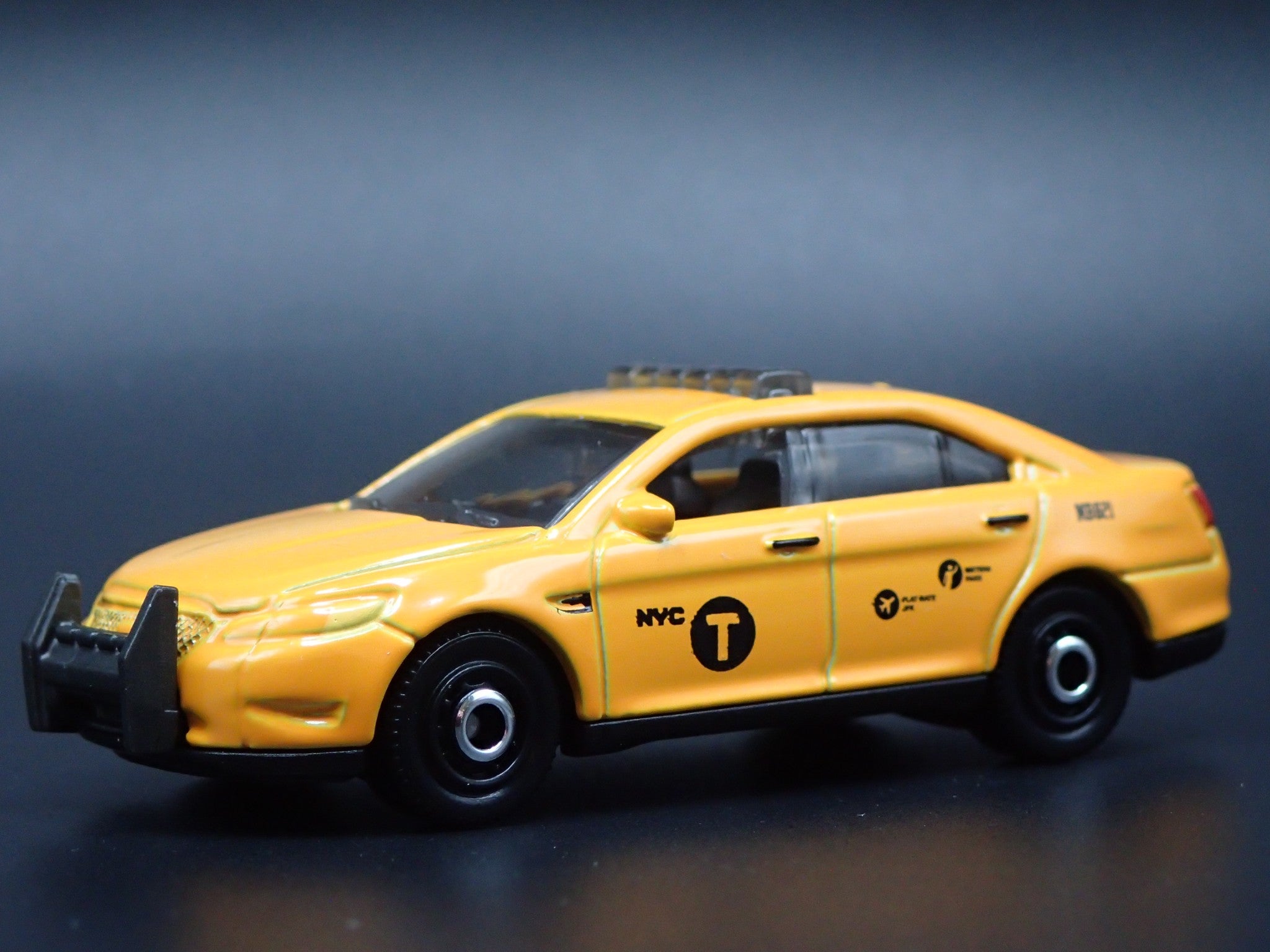 2013-2020 FORD POLICE INTERCEPTOR NYC TAXI CAB 1/64 SCALE DIECAST MODE ...