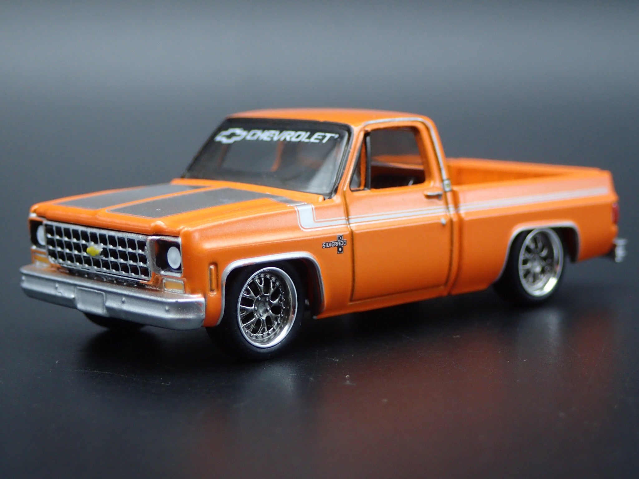 1980 80 CHEVY CHEVROLET PICKUP TRUCK SQUAREBODY 1:64 SCALE DIECAST MOD ...
