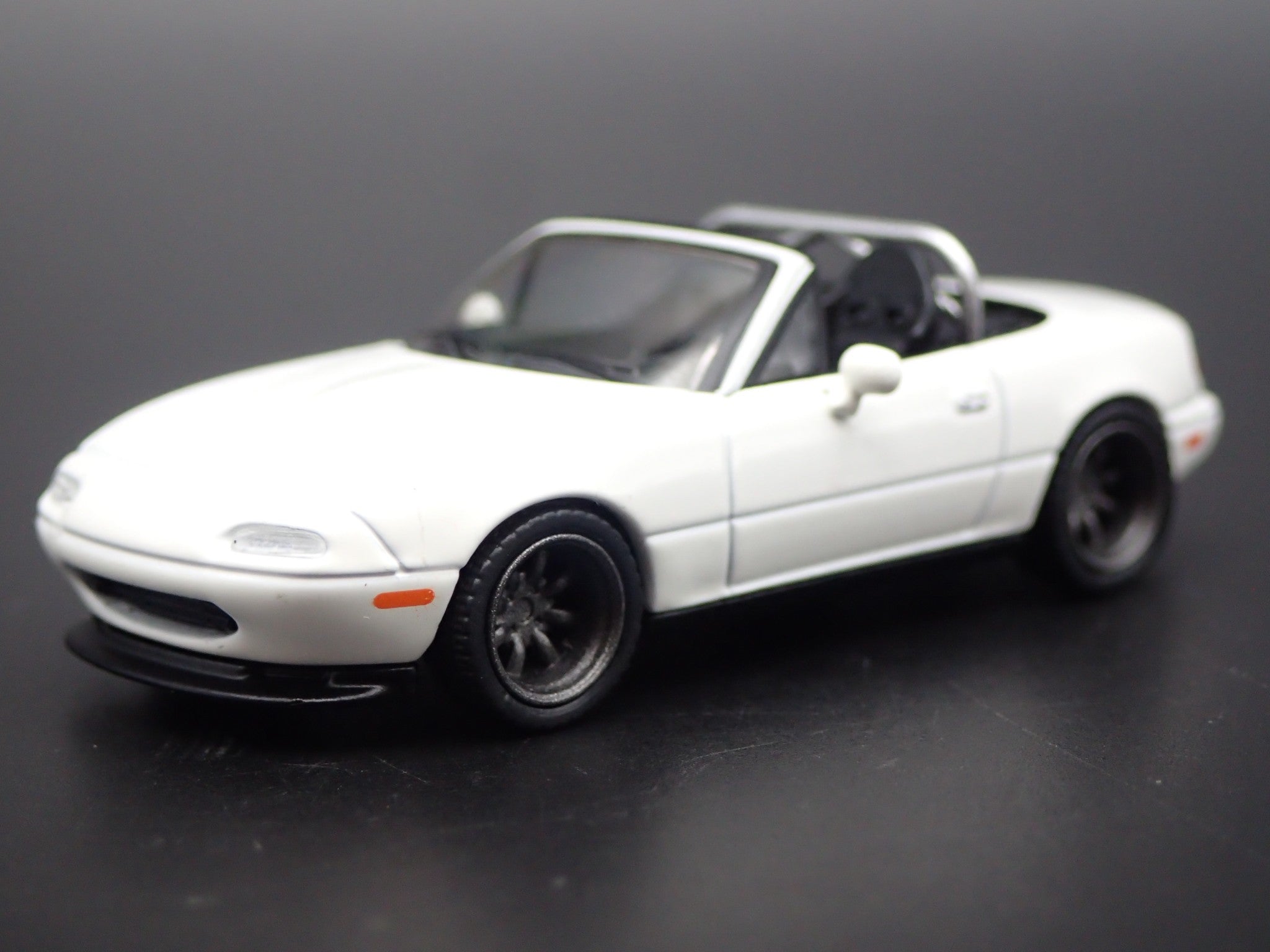 1989-1997 MAZDA MX5 MIATA CONVERTIBLE NA 1:64 SCALE DIORAMA DIECAST MO ...