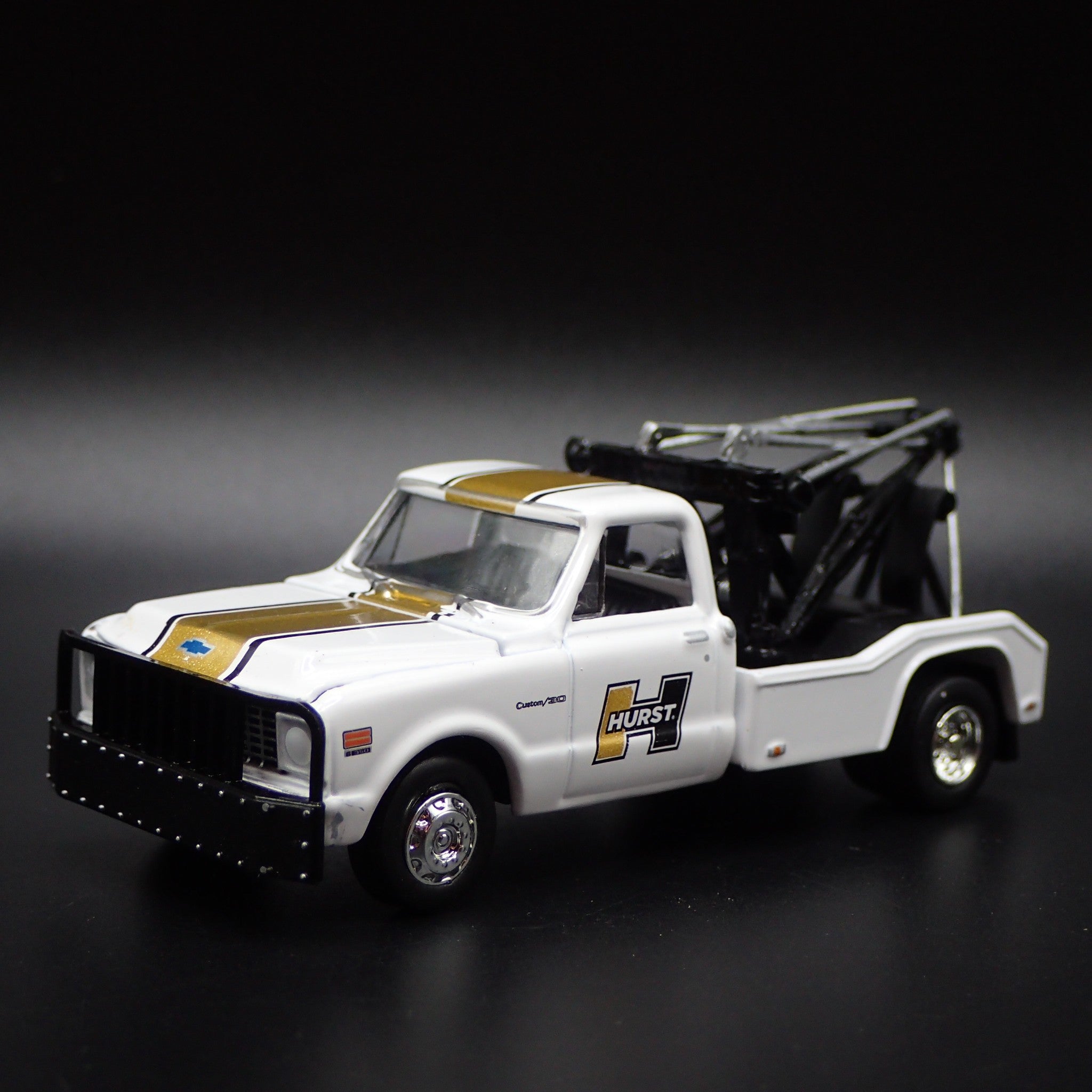 1972 CHEVROLET C30 DUALLY WRECKER TOW TRUCK HURST 1:64 SCALE DIECAST M ...