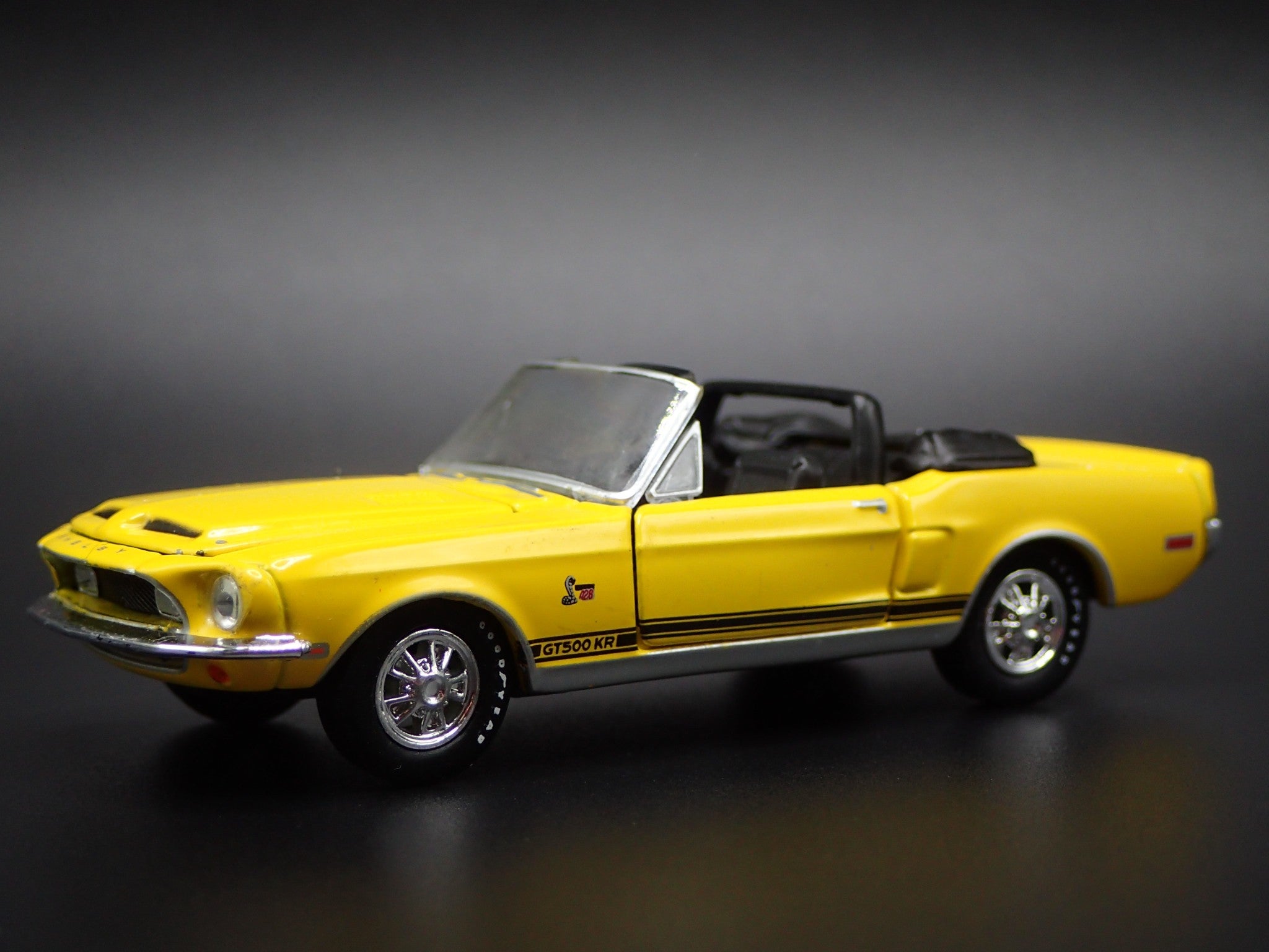1968 68 FORD MUSTANG SHELBY GT500KR CONVERTIBLE 1:64 SCALE DIECAST MOD ...