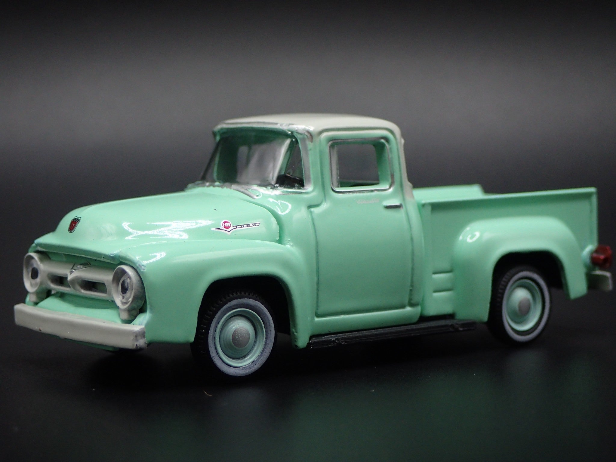 1956 56 FORD F100 PICKUP TRUCK 1:64 SCALE COLLECTIBLE DIORAMA DIECAST ...