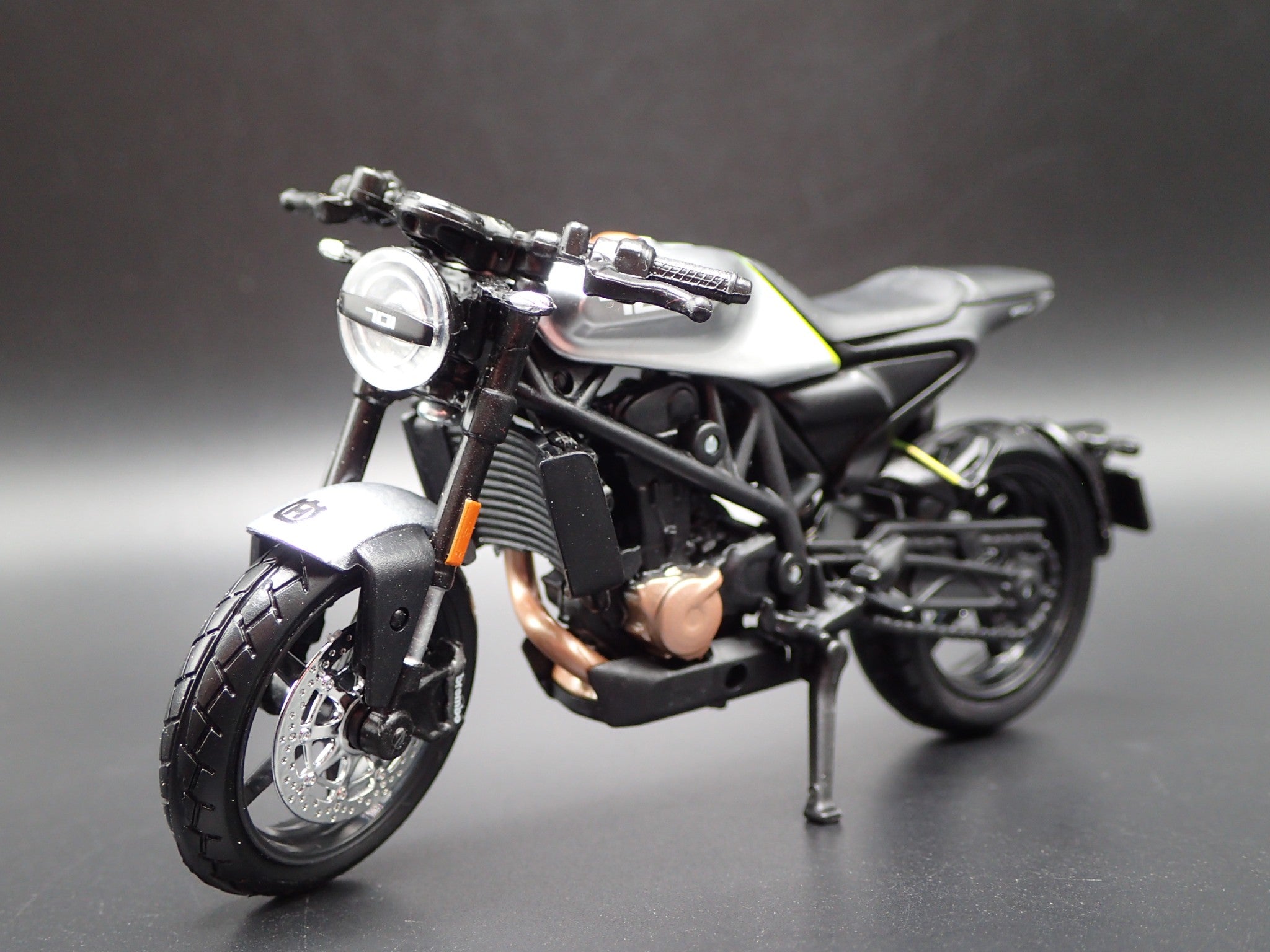 HUSQVARNA VITPILEN 701 BIKE MOTORCYCLE SILVER 1/18 SCALE DIECAST MODEL ...