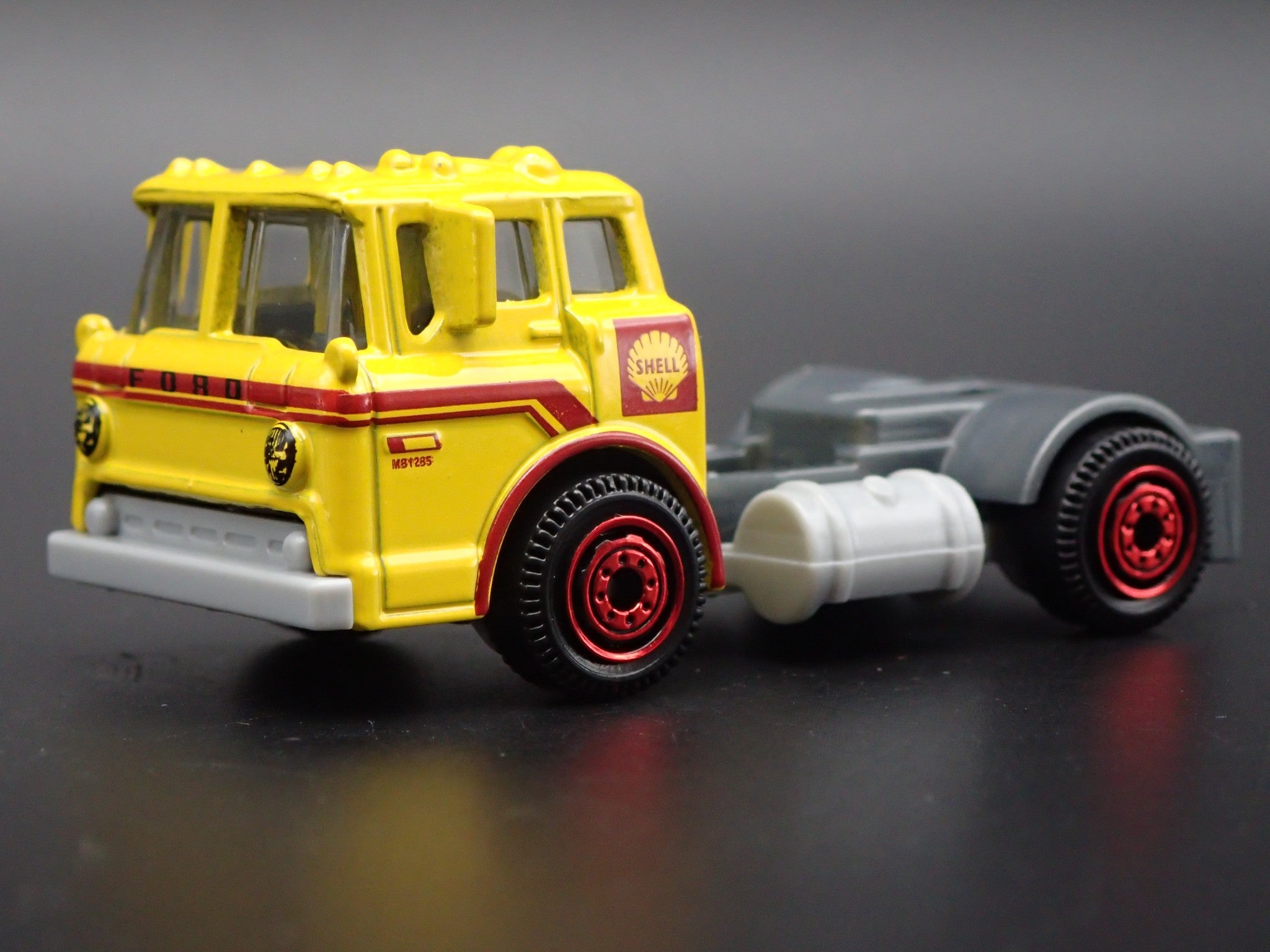 1963-1990 FORD C900 COE RIG TRUCK SHELL 1:64 MB SCALE DIORAMA DIECAST ...