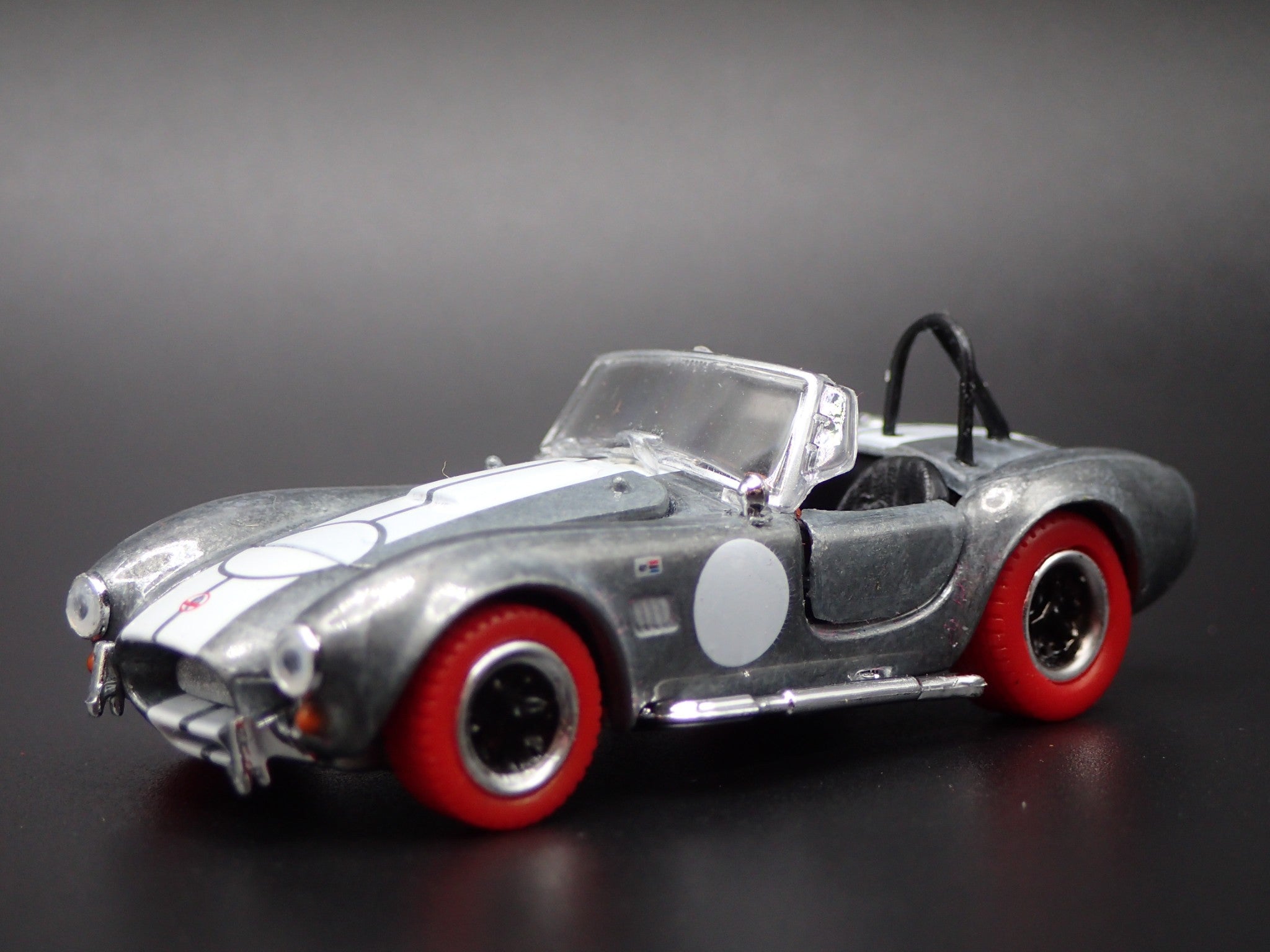1965 65 SHELBY COBRA S427 SC SILVER CHASE 1:64 SCALE DIORAMA DIECAST M ...