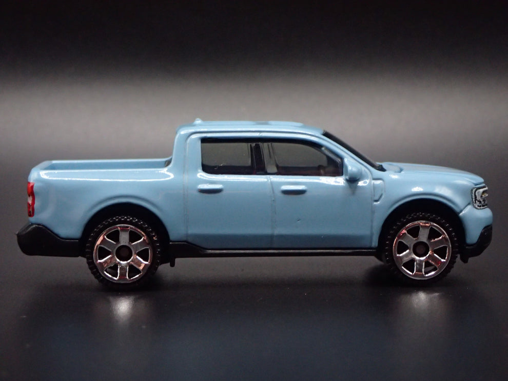 2022-2025 FORD MAVERICK PICKUP TRUCK BLUE 1:64 SCALE DIORAMA DIECAST M ...