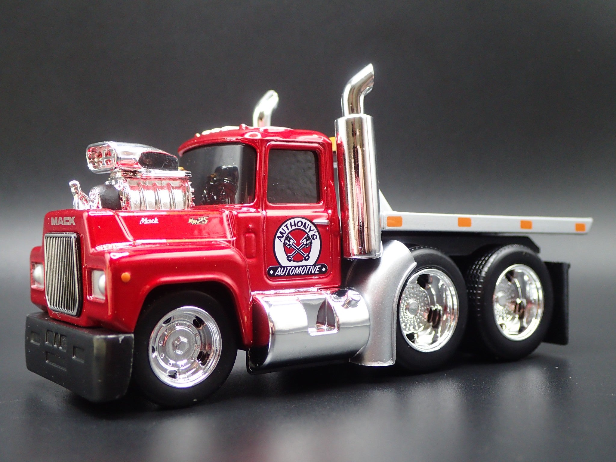1980 80 MACK R685ST FLATBED TOW TRUCK 1:64 SCALE COLLECTIBLE DIECAST M ...