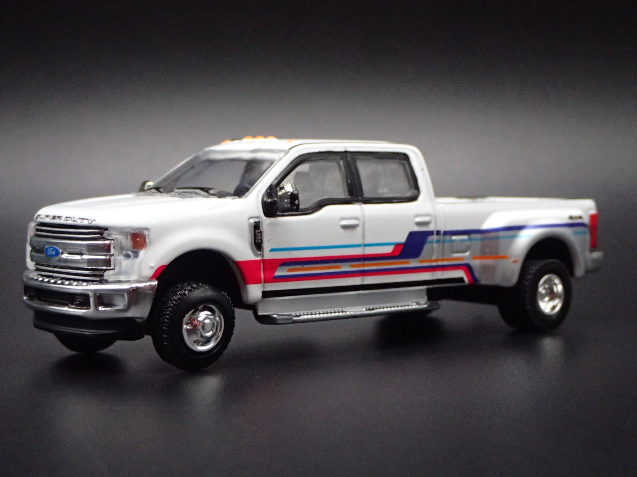 2019 19 FORD F350 LARIAT DUALLY TRUCK W/ HITCH 1:64 SCALE DIECAST MODE ...