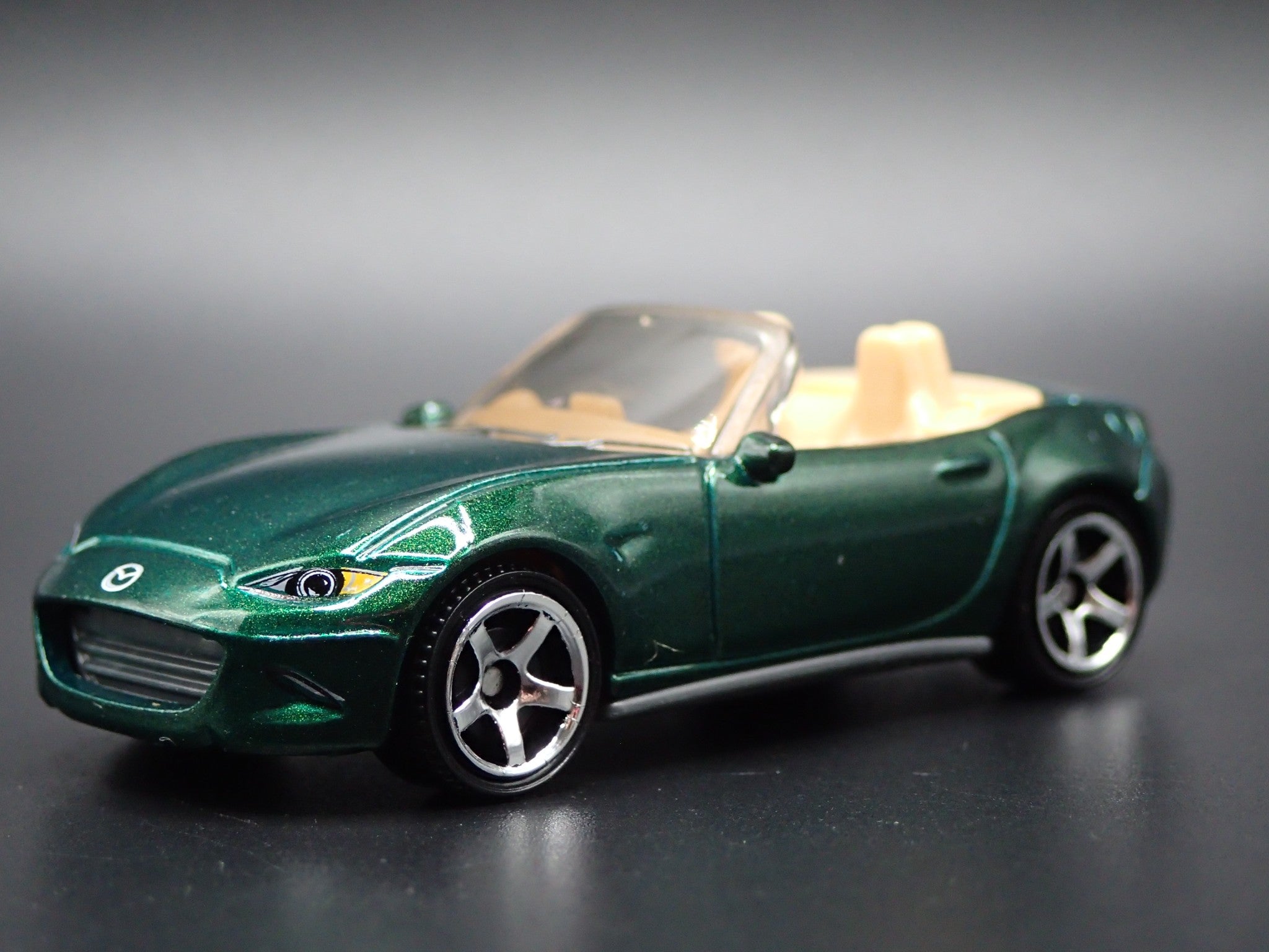 2015-2025 MAZDA MX5 MIATA CONVERTIBLE ND 1:64 SCALE DIORAMA DIECAST MO ...
