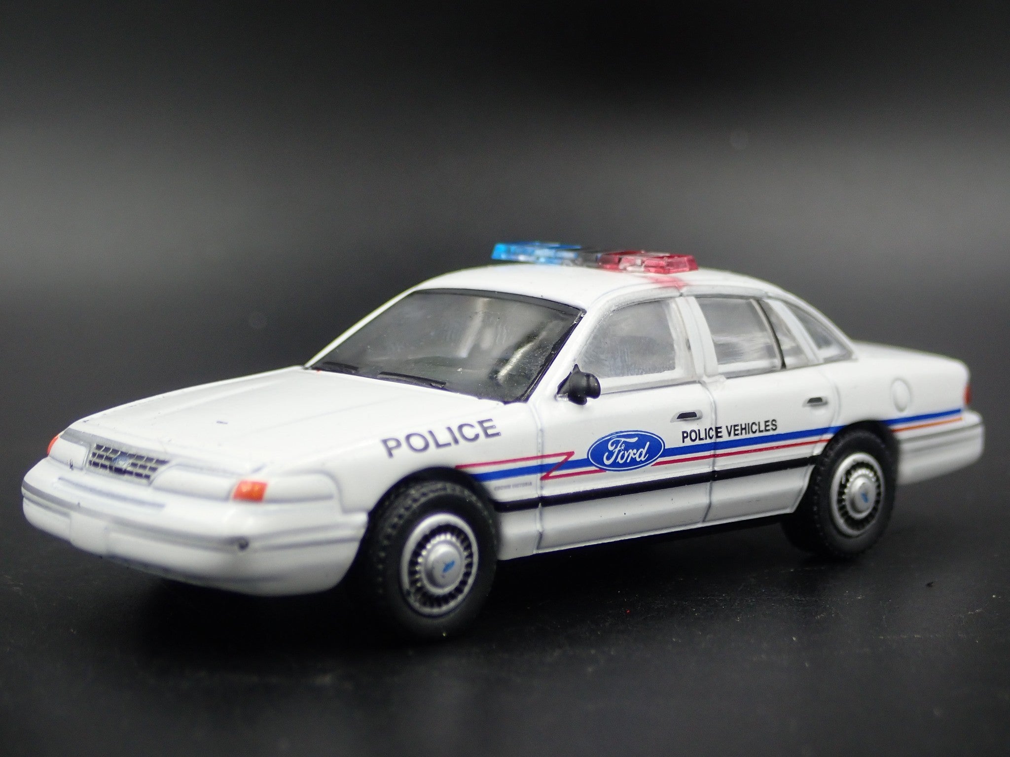1993 93 FORD CROWN VICTORIA POLICE INTERCEPTOR RARE 1:64 SCALE DIECAST ...