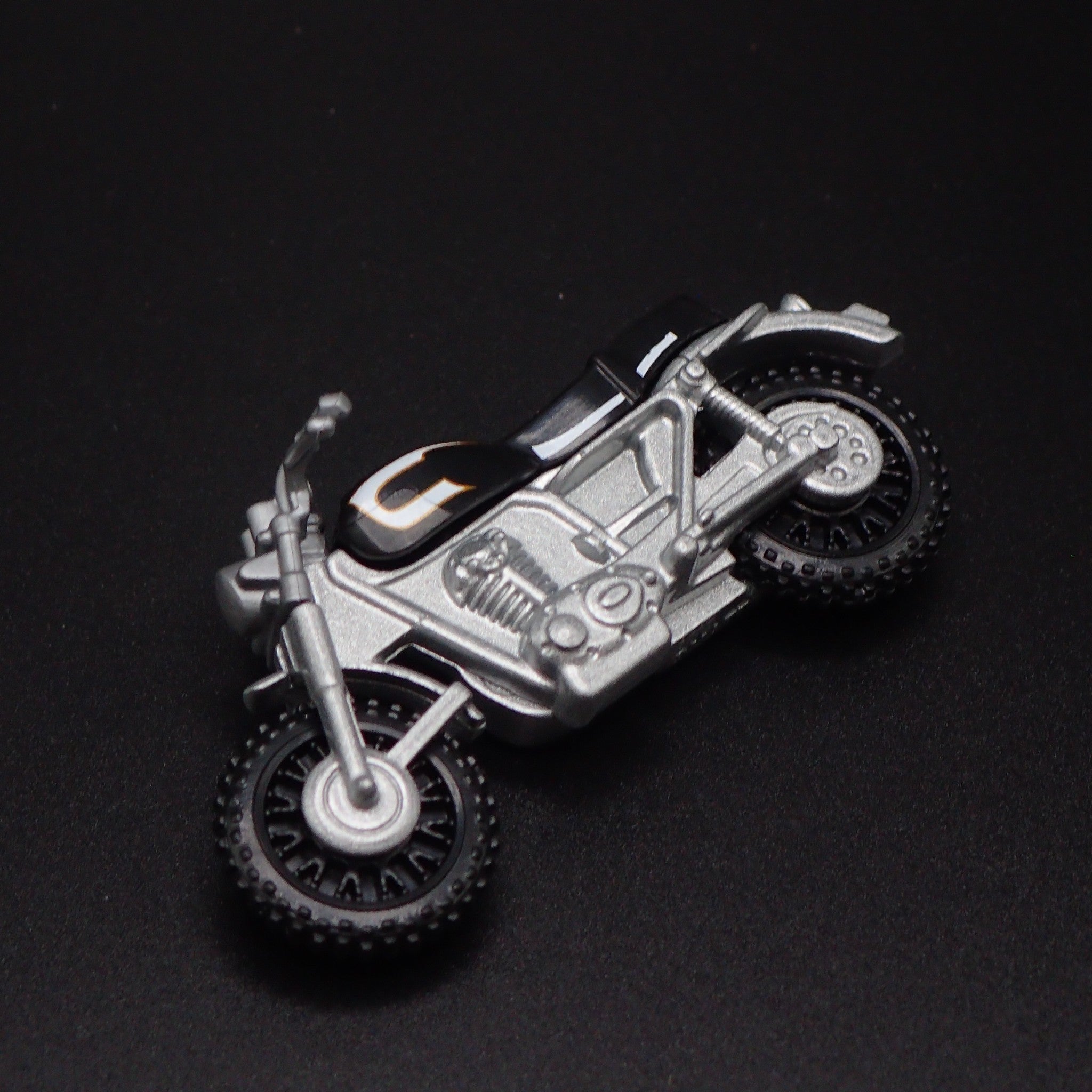 DUCATI SCRAMBLER BIKE INDIANA JONES 1/64 SCALE COLLECTIBLE DIECAST MOD ...