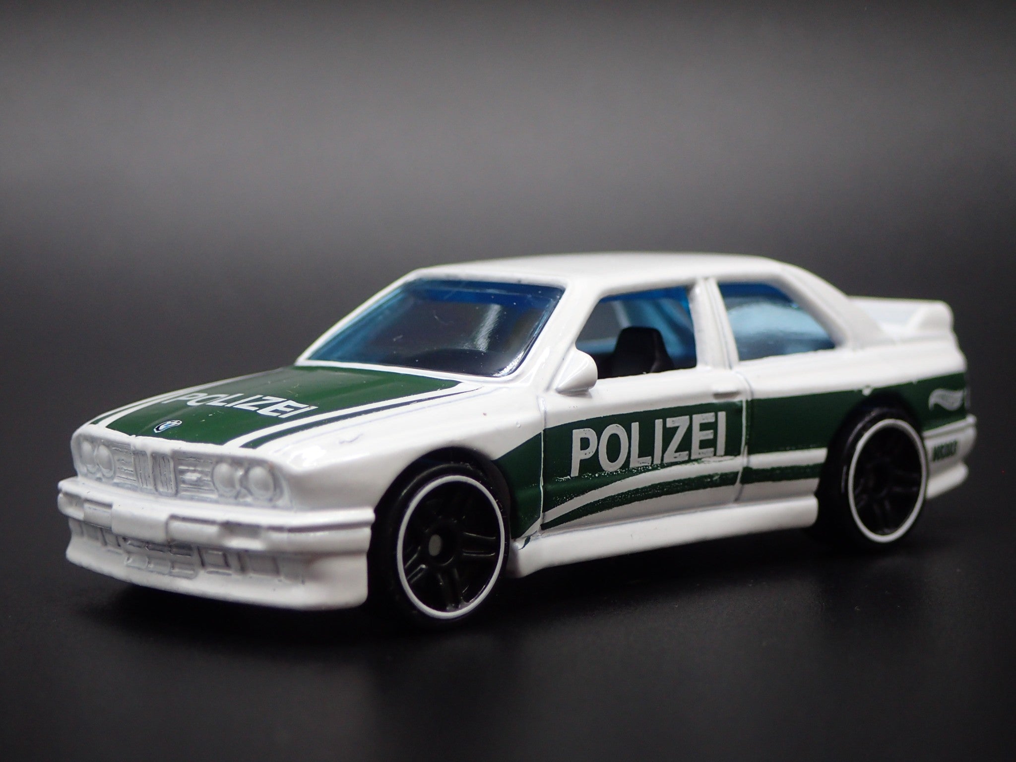 1986-1991 BMW M3 E30 POLIZEI 1:64 SCALE COLLECTIBLE DIORAMA DIECAST MO ...