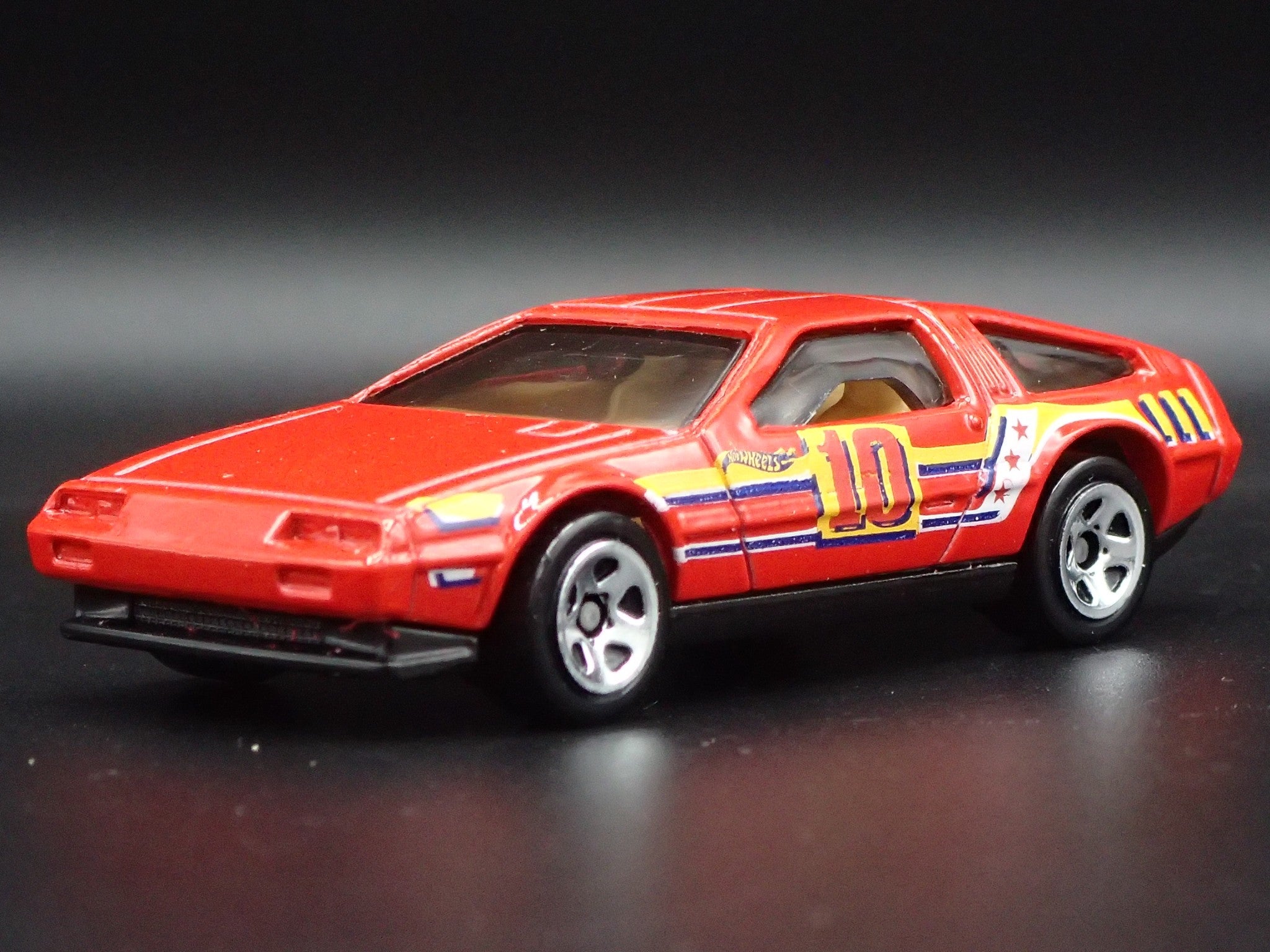 1981-1983 DMC DELOREAN RED 1:64 SCALE COLLECTIBLE DIORAMA DIECAST MODE ...