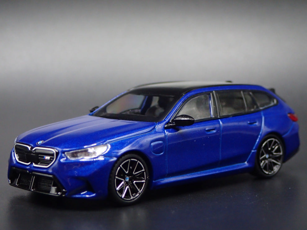 BMW M5 TOURING STATION WAGON BLUE 1/64 SCALE DIORAMA DIECAST MODEL CAR ...