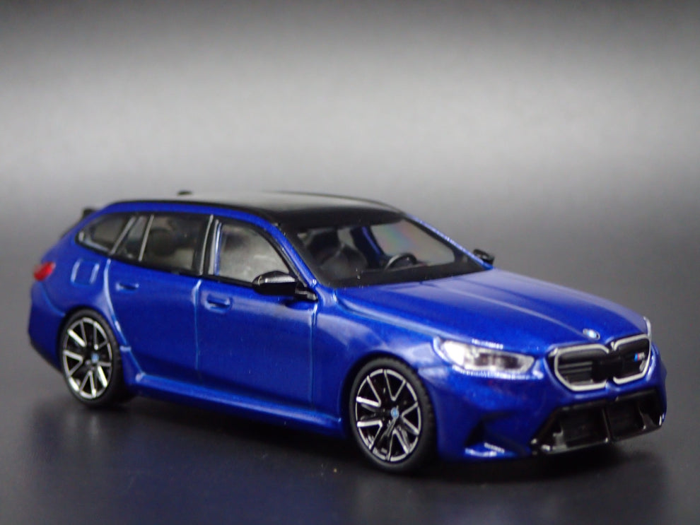 BMW M5 TOURING STATION WAGON BLUE 1/64 SCALE DIORAMA DIECAST MODEL CAR ...