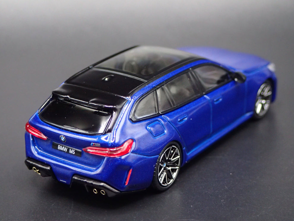 BMW M5 TOURING STATION WAGON BLUE 1/64 SCALE DIORAMA DIECAST MODEL CAR ...