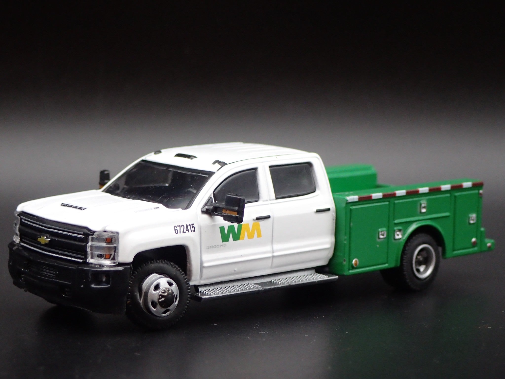 2018 CHEVY CHEVROLET SILVERADO 3500 DUALLY TRUCK W/ HITCH 1:64 DIECAST ...