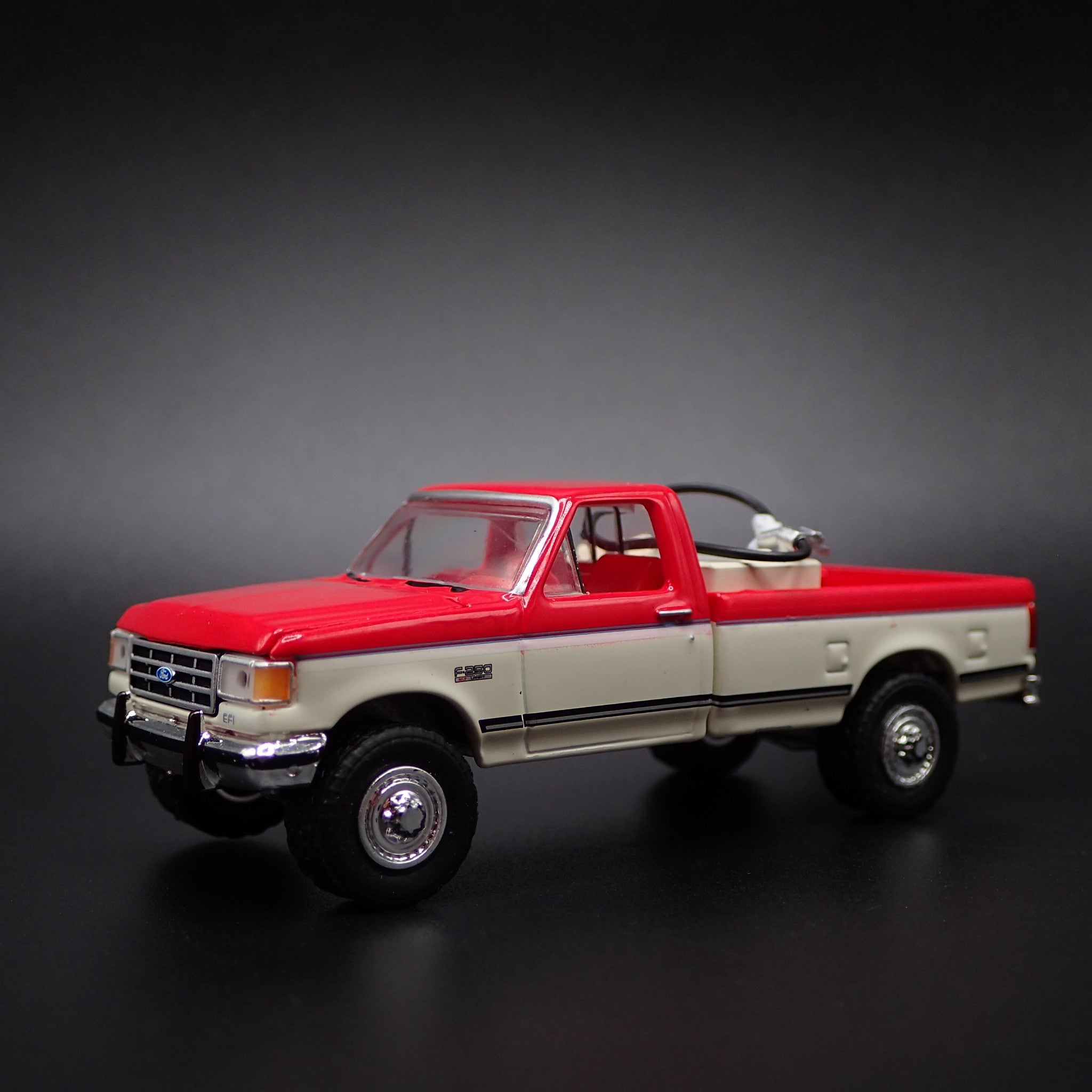 1987-1991 FORD F250 XLT PICKUP TRUCK OBS 1:64 SCALE DIORAMA DIECAST MO ...