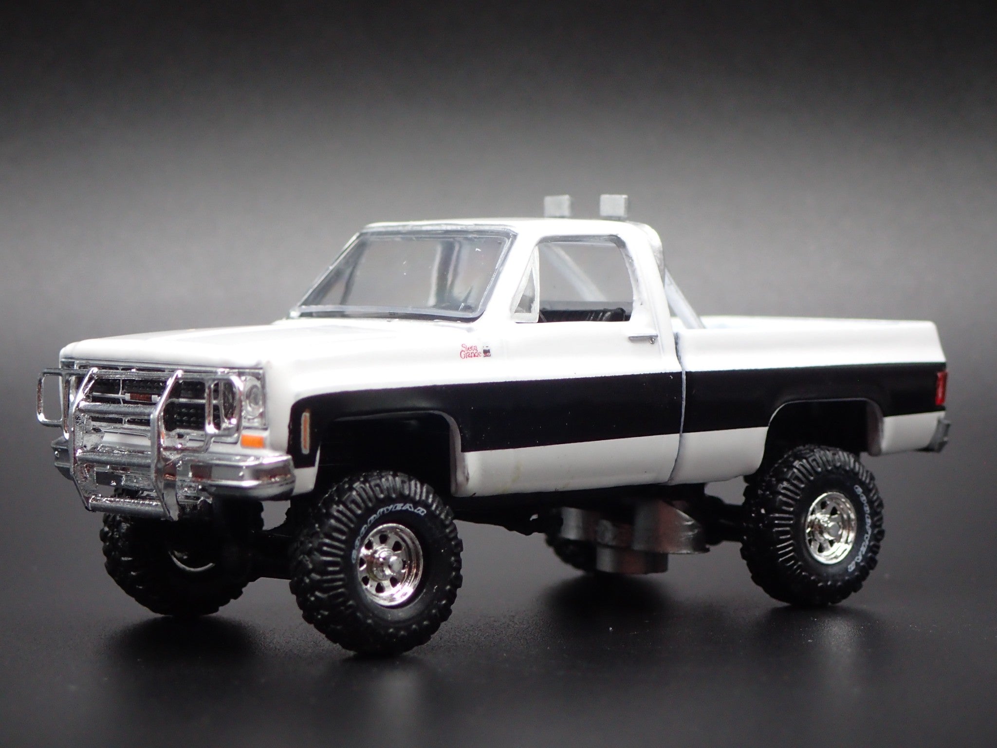 1976 76 GMC SIERRA GRANDE 15 PICKUP TRUCK 4X4 SQUAREBODY 1/64 SCALE MO ...