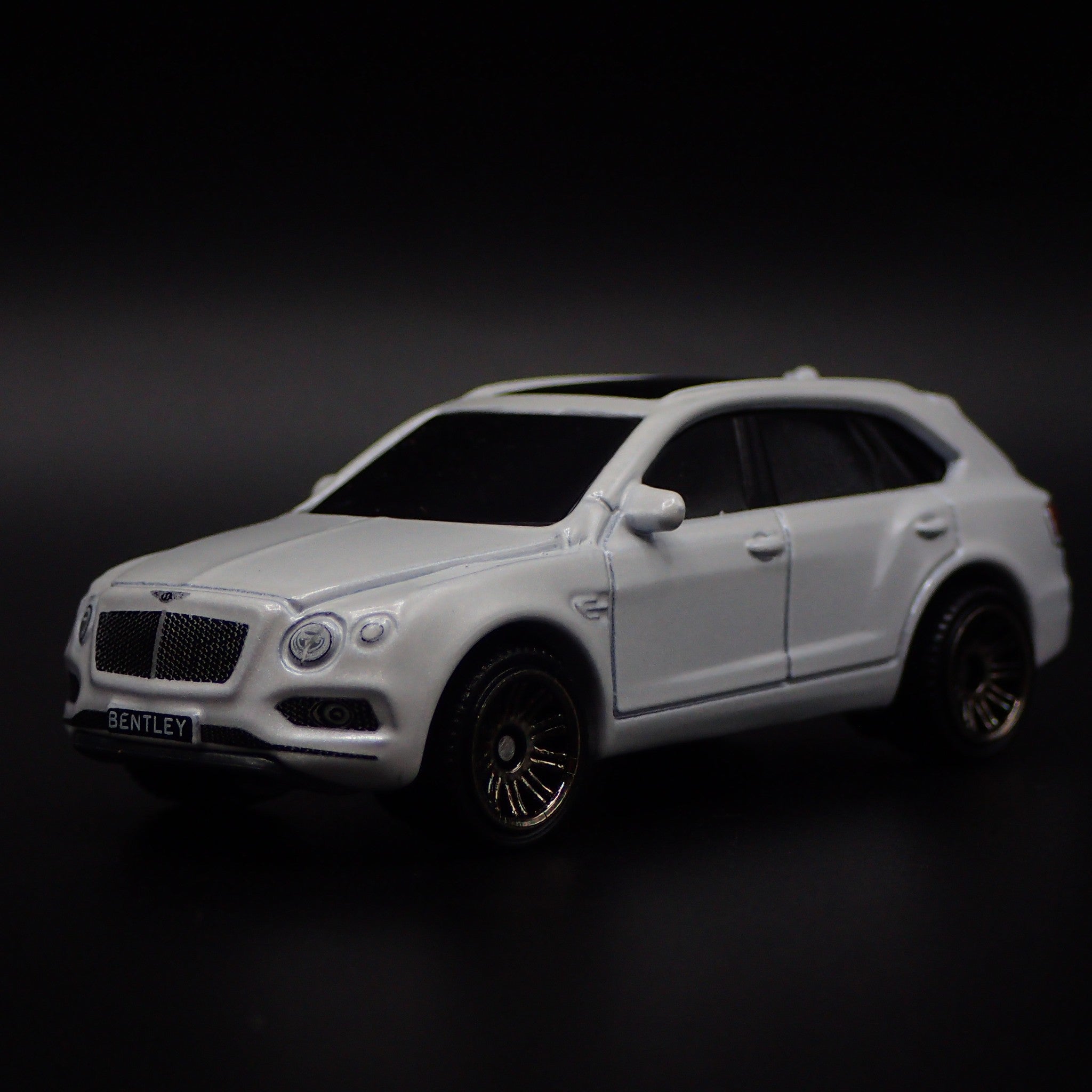 2015-2020 BENTLEY BENTAYGA WHITE 1:64 SCALE COLLECTIBLE DIECAST MODEL ...