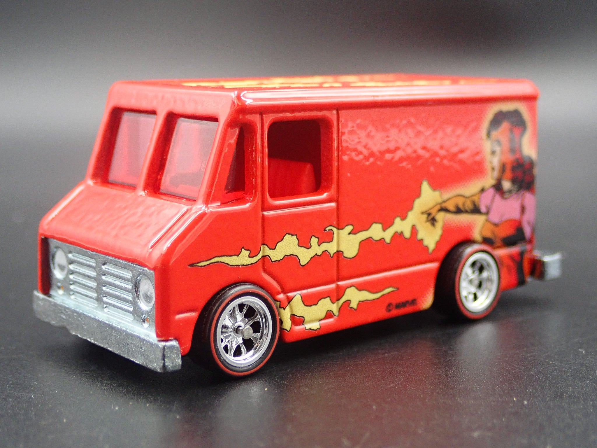 GMC STEP BOX VAN MARVEL SCARLET WITCH RED 1:64 SCALE DIORAMA DIECAST M ...