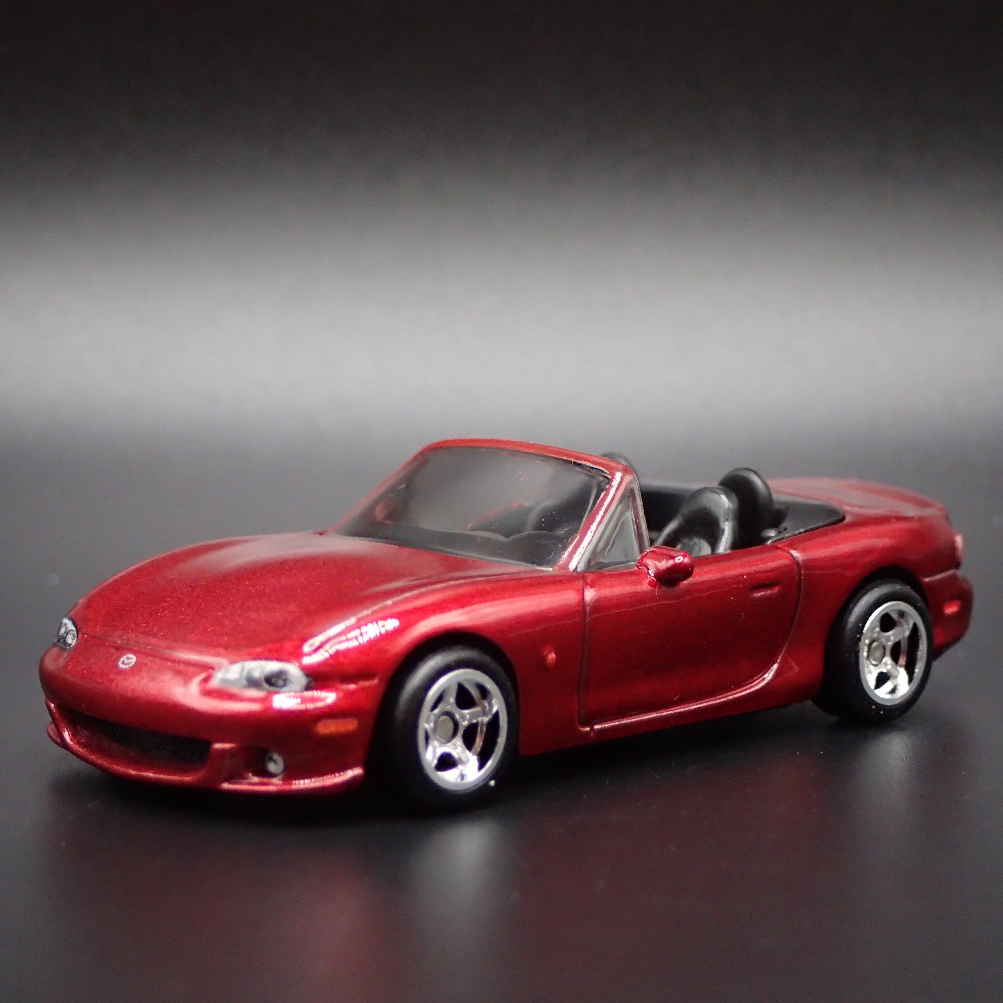 1999-2004 MAZDA MX5 MIATA MIATA NB RED 1:64 SCALE DIORAMA DIECAST MODE ...