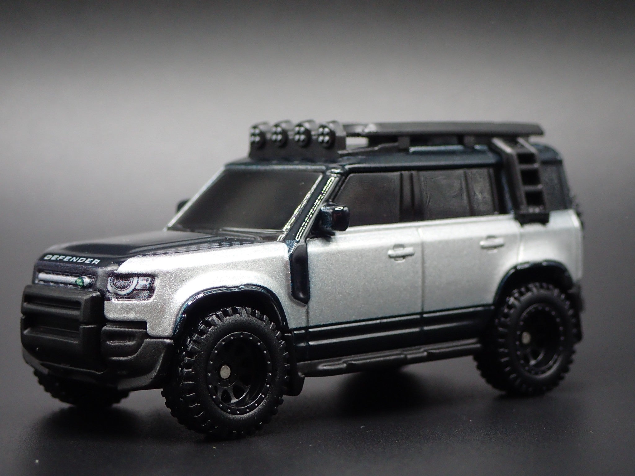 2020-2025 LAND ROVER DEFENDER 110 w HITCH 1/64 SCALE DIORAMA DIECAST M ...