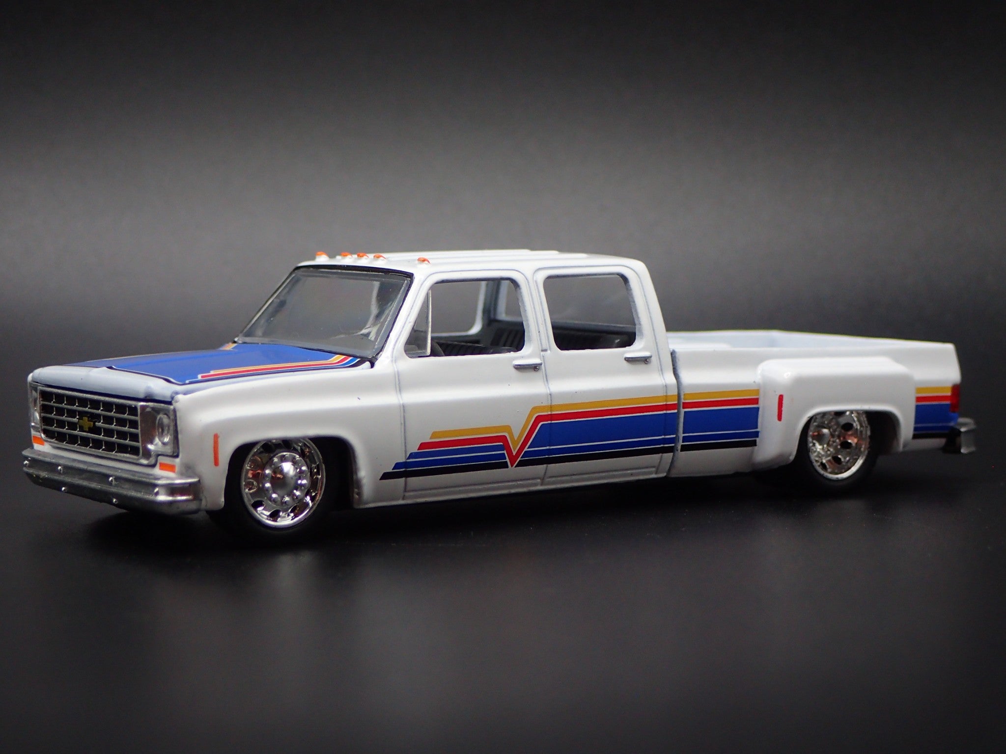 1975 75 CHEVY CHEYENNE SUPER 30 DUALLY SQUARE BODY TRUCK 1/64 DIECAST ...